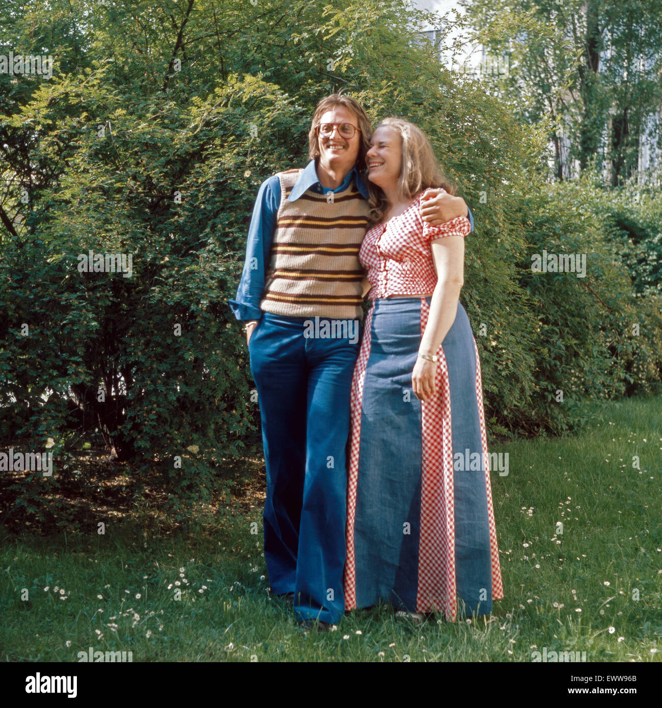 Der Deutsche Schauspieler Thomas Astan Mit Freundin, 1970er Jahre ...