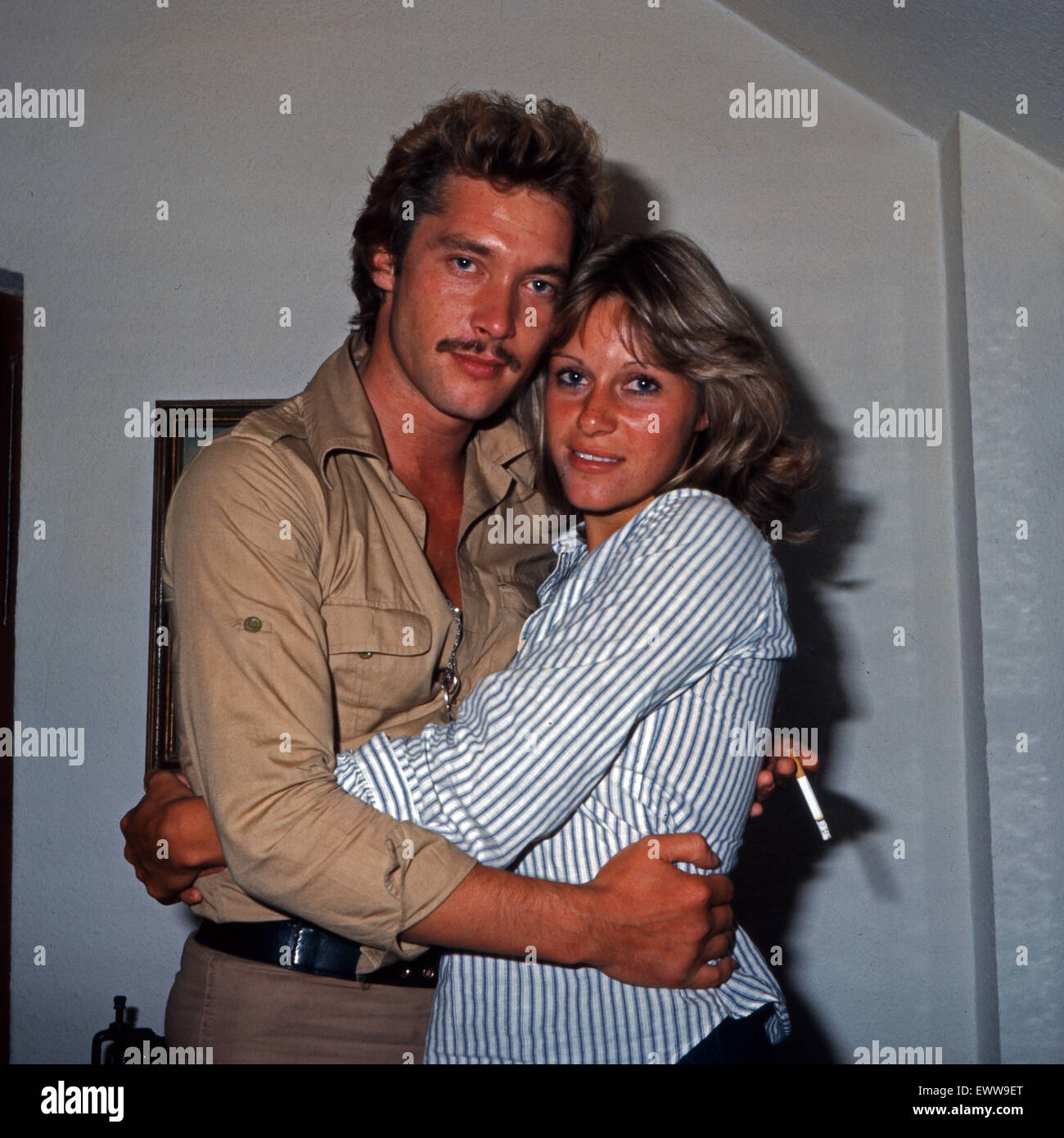 Der Deutsche Schauspieler Alexander Stephan Mit Freundin, 1970er Jahre ...