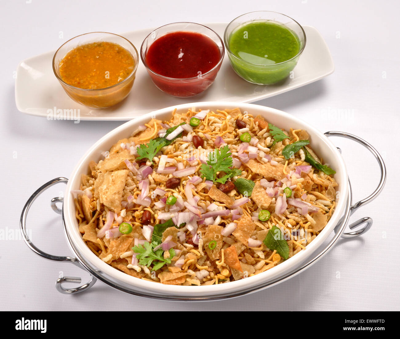 Masala bhel -Fotos und -Bildmaterial in hoher Auflösung – Alamy