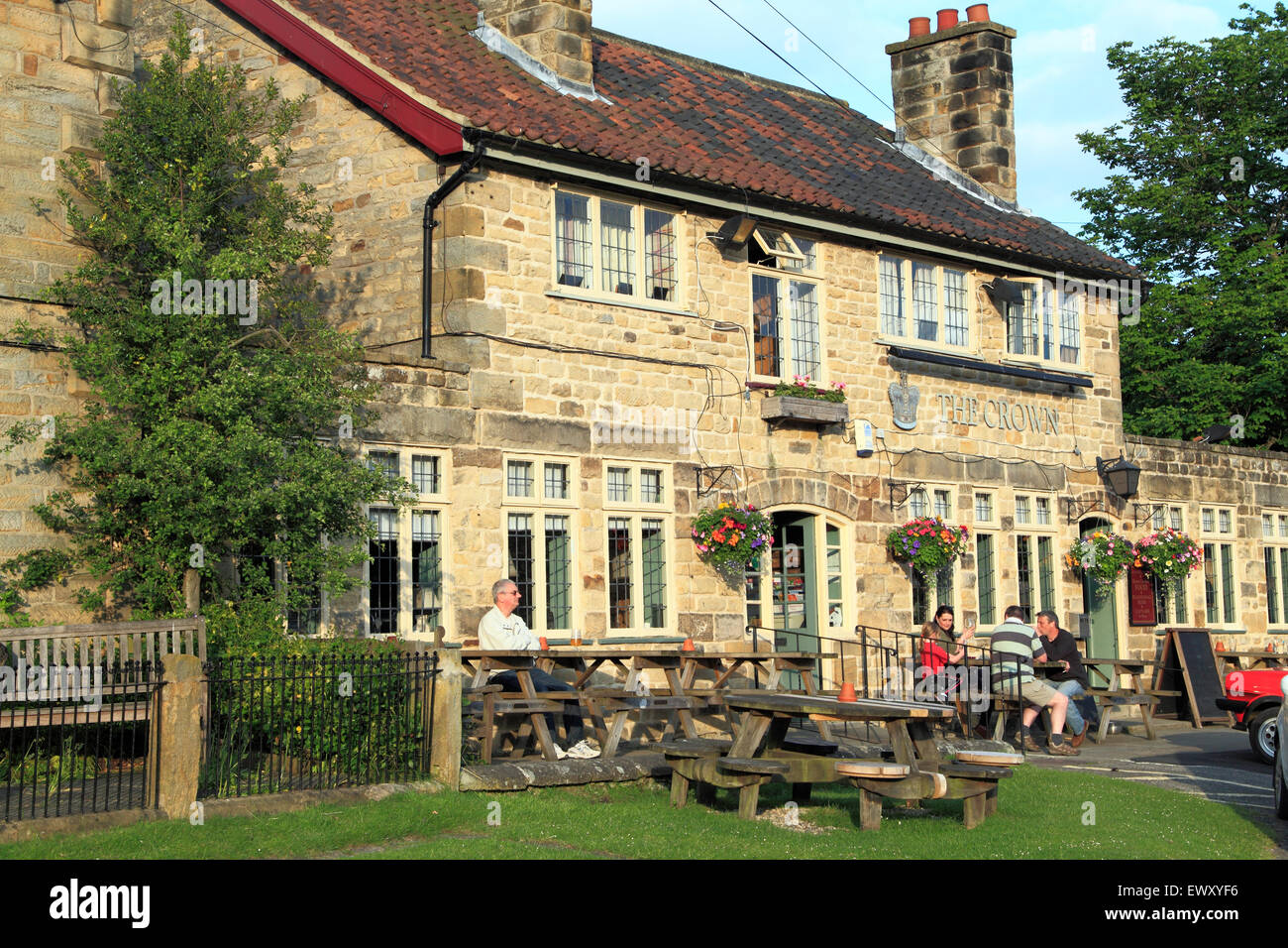 Crown inn -Fotos und -Bildmaterial in hoher Auflösung – Alamy