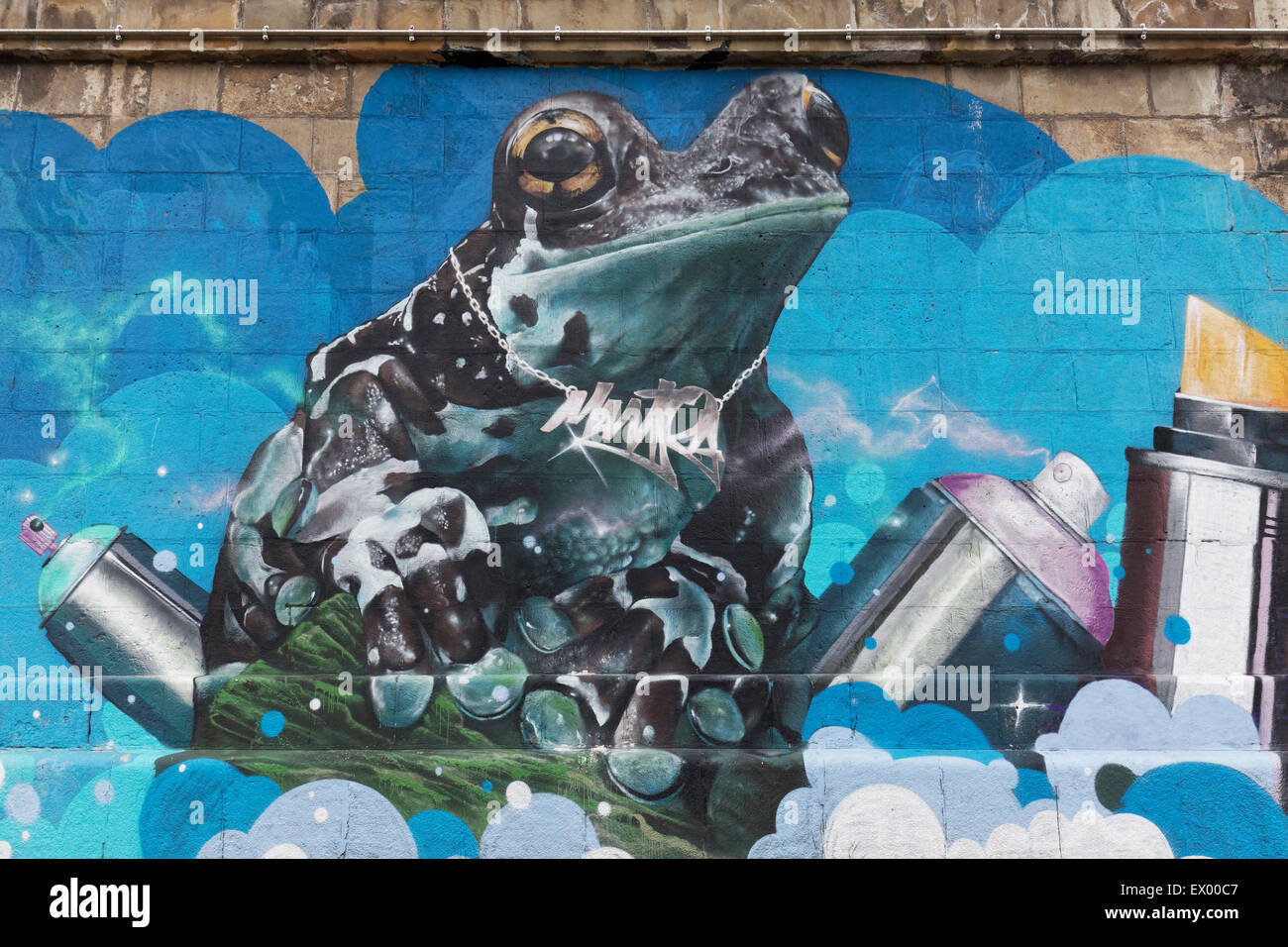 Graffiti dosen -Fotos und -Bildmaterial in hoher Auflösung – Alamy