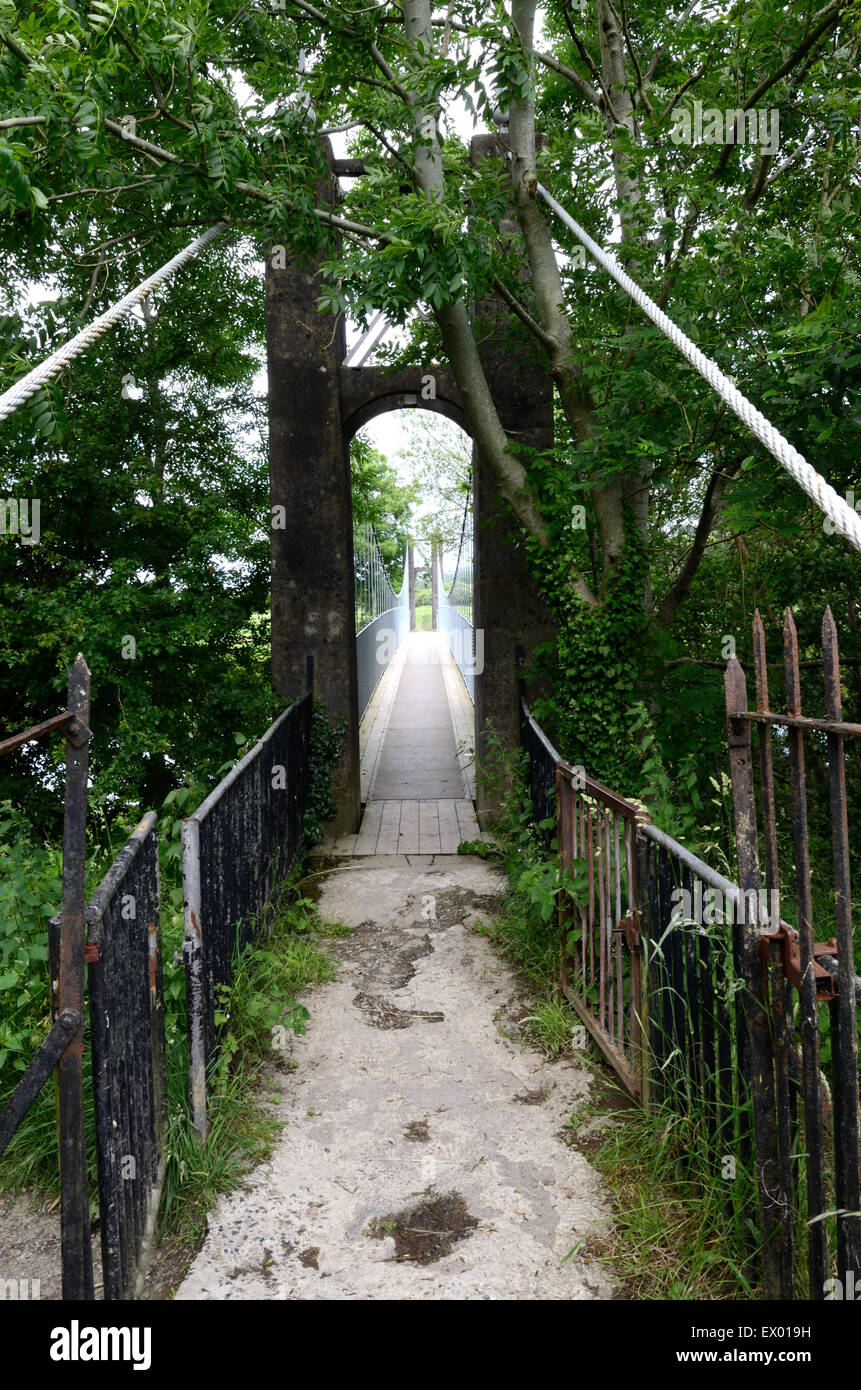 Weg zu Swing Bridge Llandeilo Carmarthenshire Wales Cymru UK GB ...