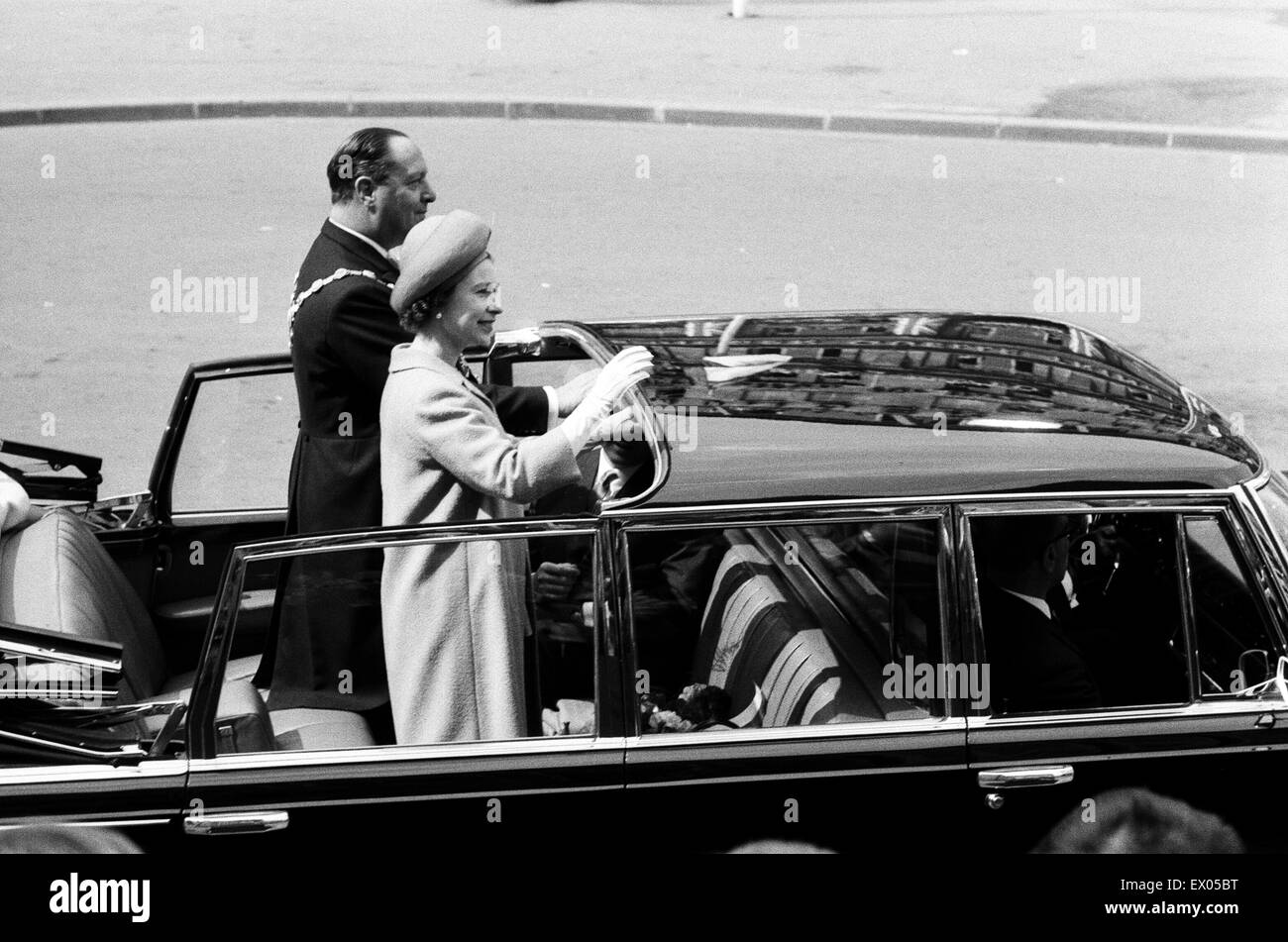 Queen elizabeth ii 1965 cologne -Fotos und -Bildmaterial in hoher ...