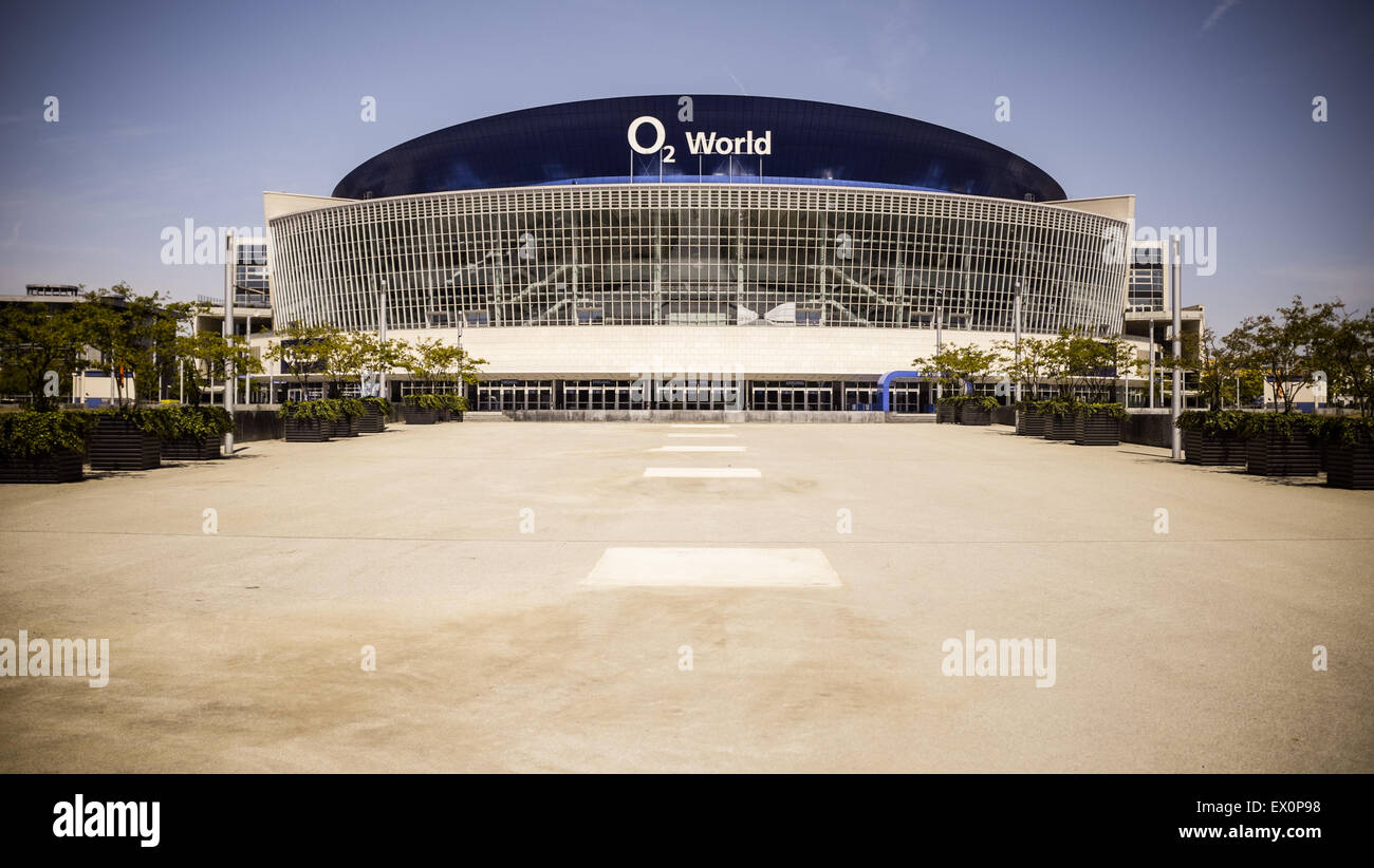 O2 welt arena in berlin -Fotos und -Bildmaterial in hoher Auflösung – Alamy