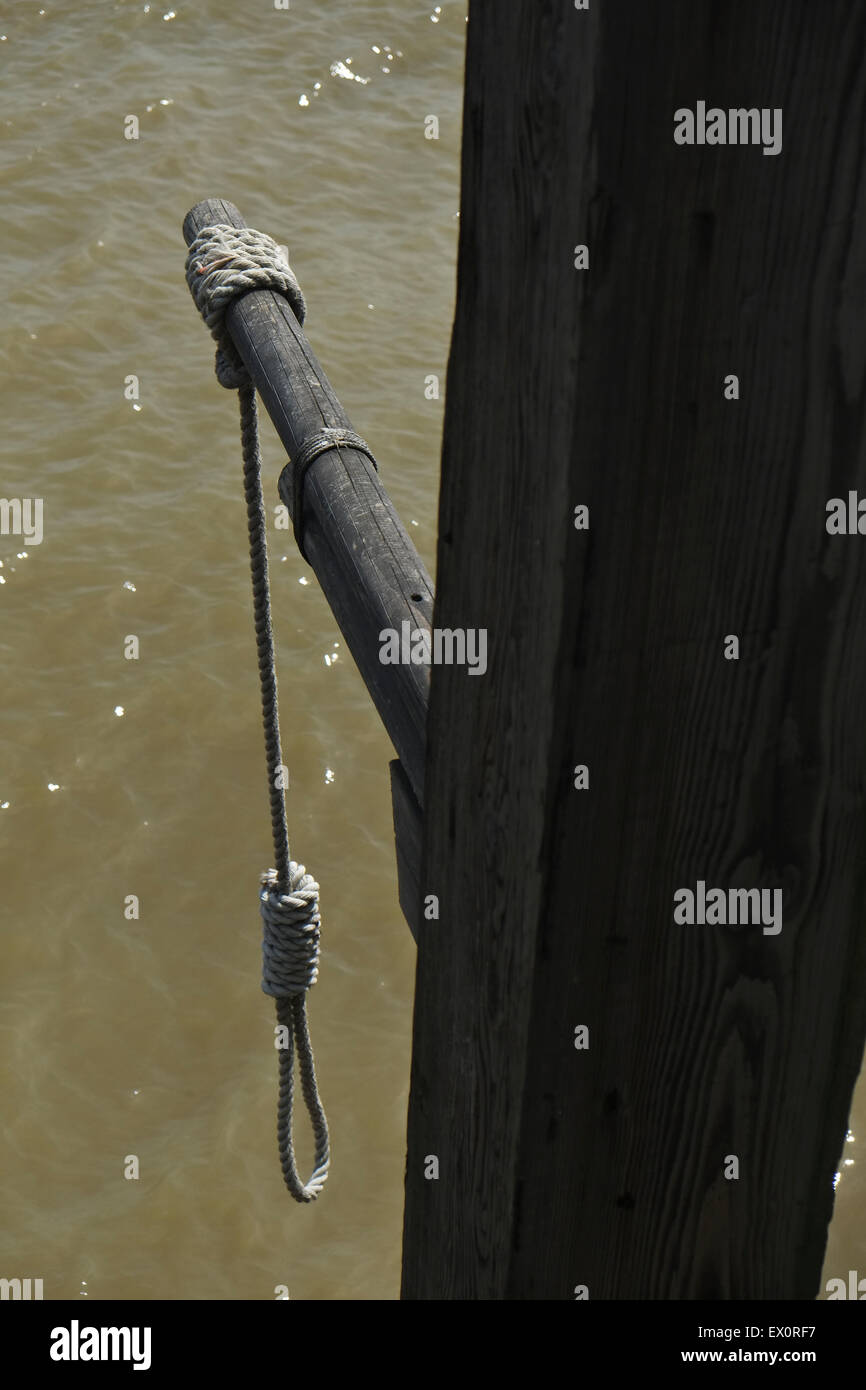Execution dock -Fotos und -Bildmaterial in hoher Auflösung – Alamy