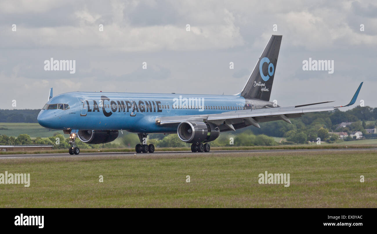 La compagnie 757 rollen -Fotos und -Bildmaterial in hoher Auflösung – Alamy