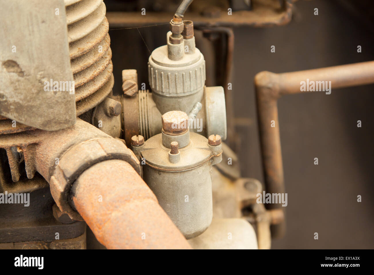 Antiker motor -Fotos und -Bildmaterial in hoher Auflösung – Alamy