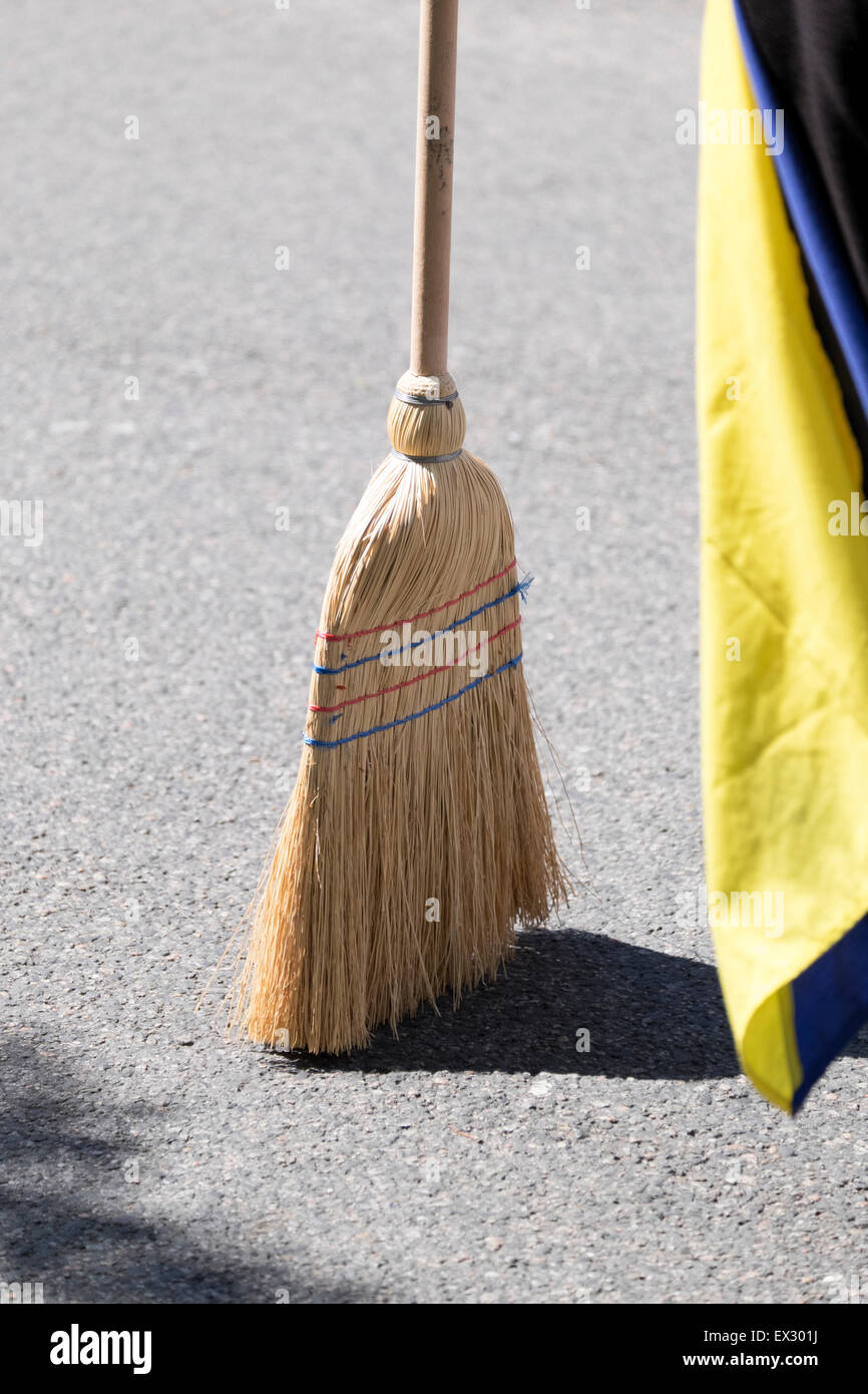 Neuer besen -Fotos und -Bildmaterial in hoher Auflösung – Alamy