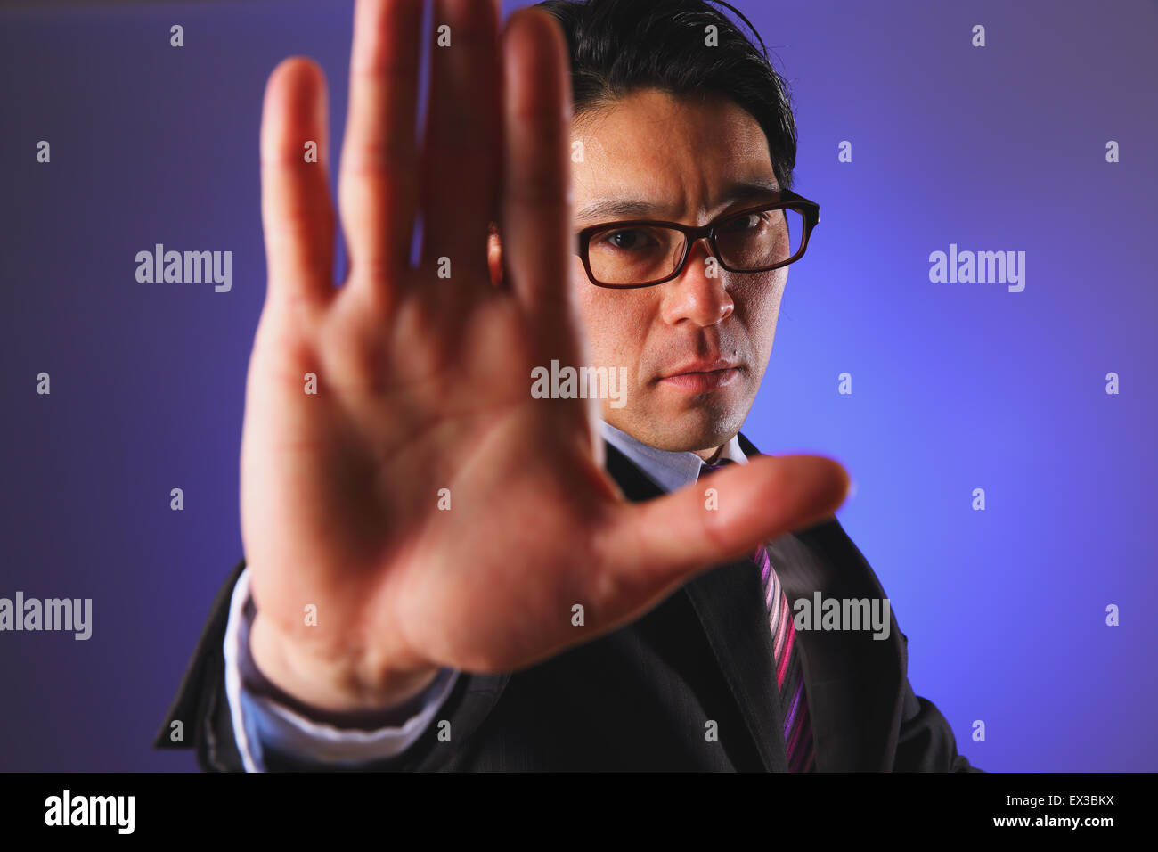 Japanisches stoppschild -Fotos und -Bildmaterial in hoher Auflösung – Alamy