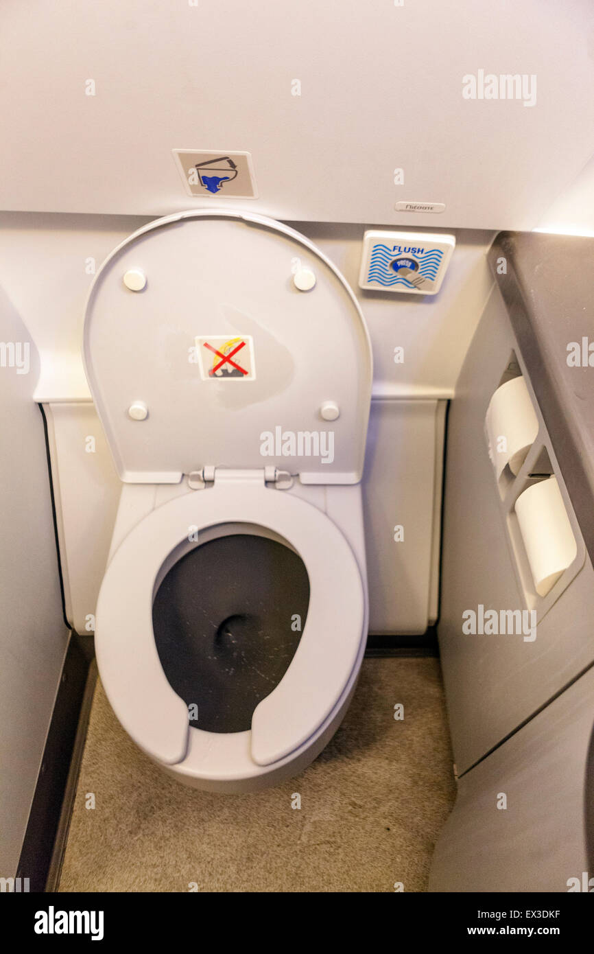 Wc flugzeug -Fotos und -Bildmaterial in hoher Auflösung – Alamy