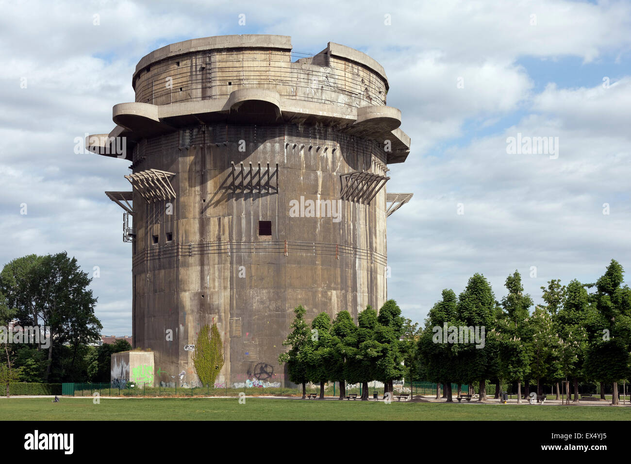 Flakturm, zweiten Weltkrieg Flak-bunker, Augarten, Wien, Österreich ...