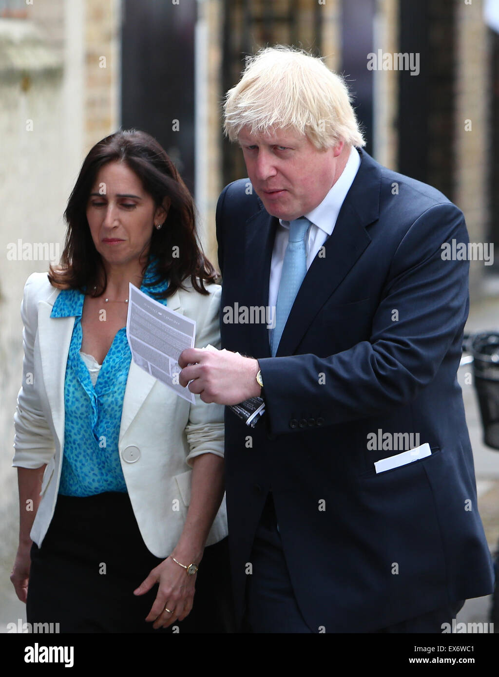 Boris Johnson und seine Frau Marina Wheeler eine lokale Schule ihre ...