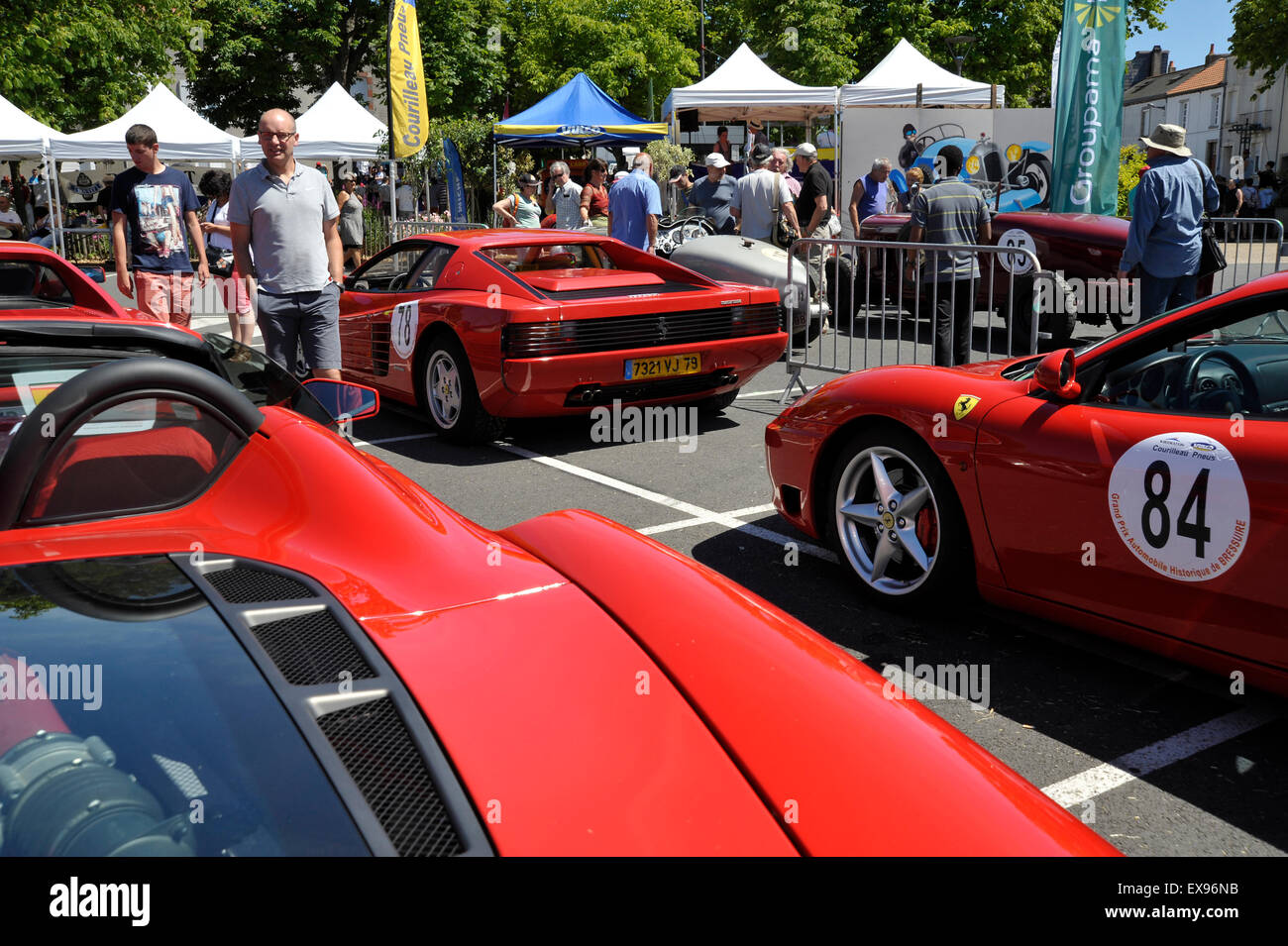 Ferrari grill -Fotos und -Bildmaterial in hoher Auflösung – Alamy