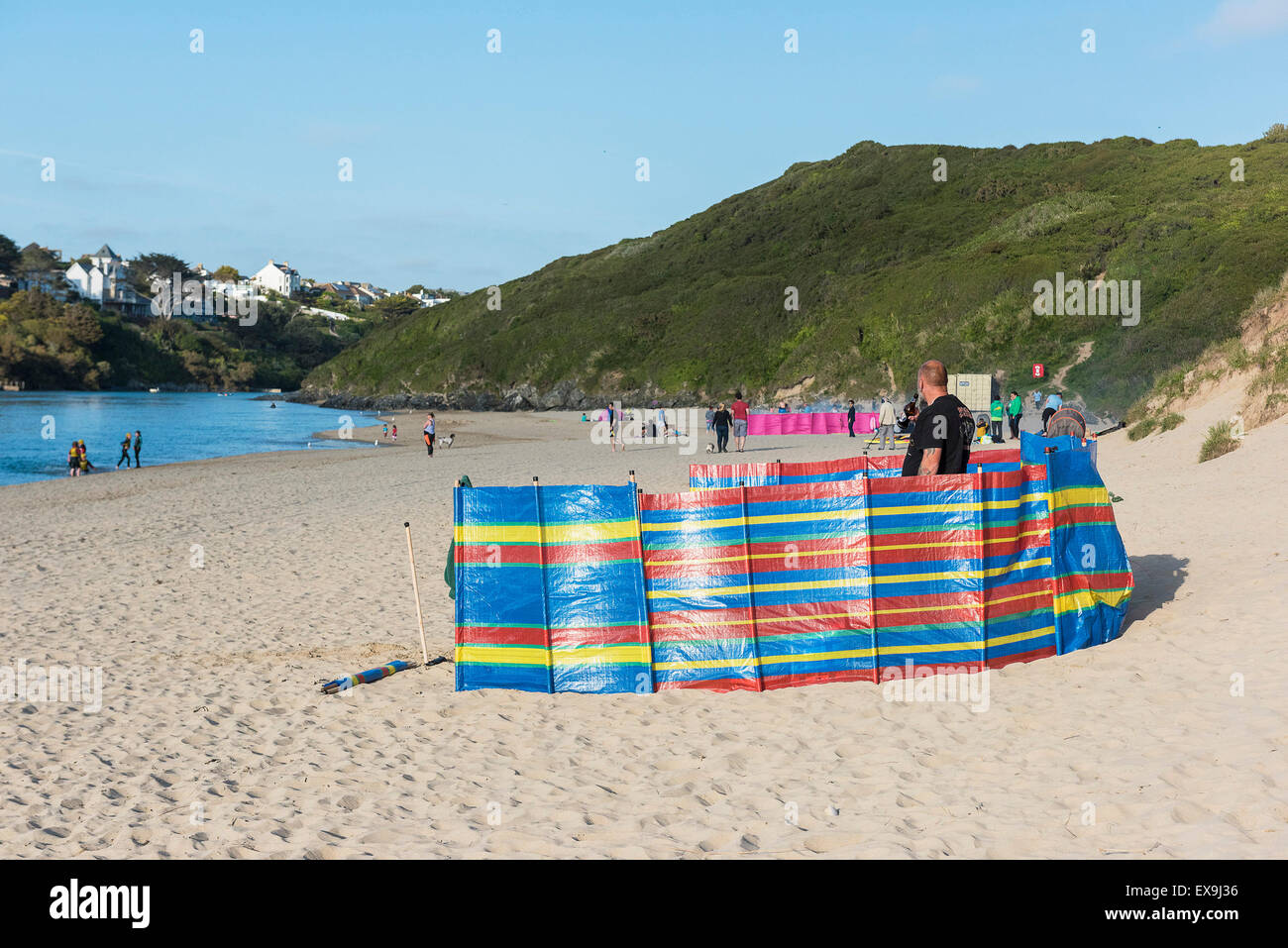 Windschutz am strand -Fotos und -Bildmaterial in hoher Auflösung – Alamy