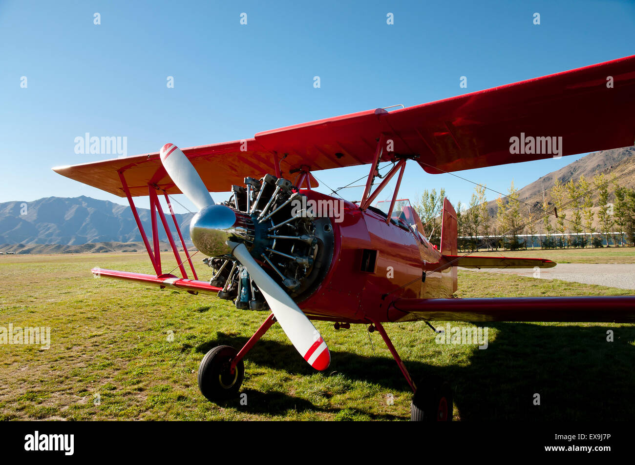 Ww2 doppeldecker -Fotos und -Bildmaterial in hoher Auflösung – Alamy