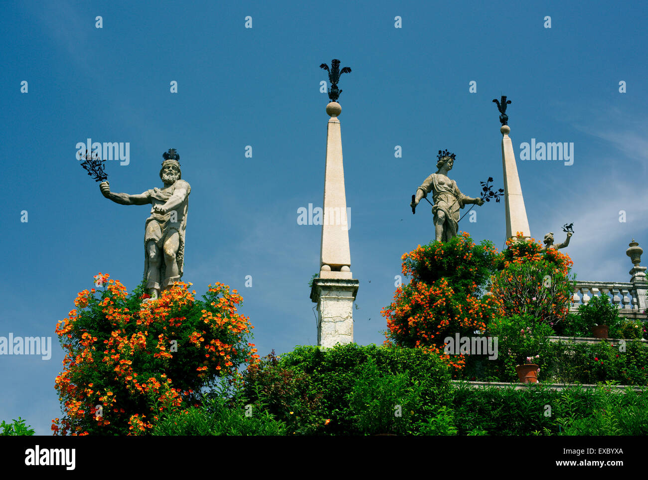 Garden statue isola bella -Fotos und -Bildmaterial in hoher Auflösung ...