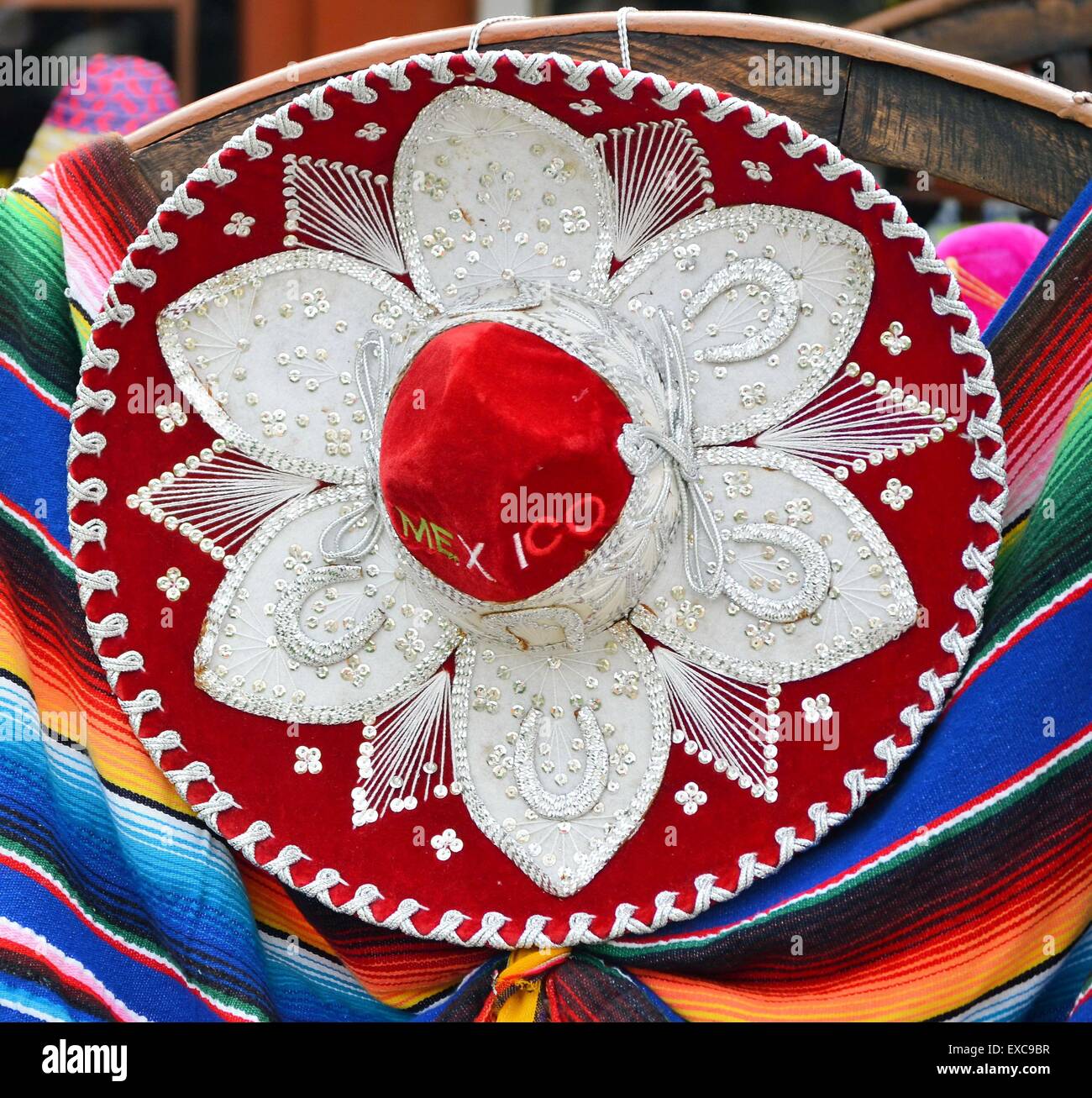 Sombrero poncho -Fotos und -Bildmaterial in hoher Auflösung – Alamy