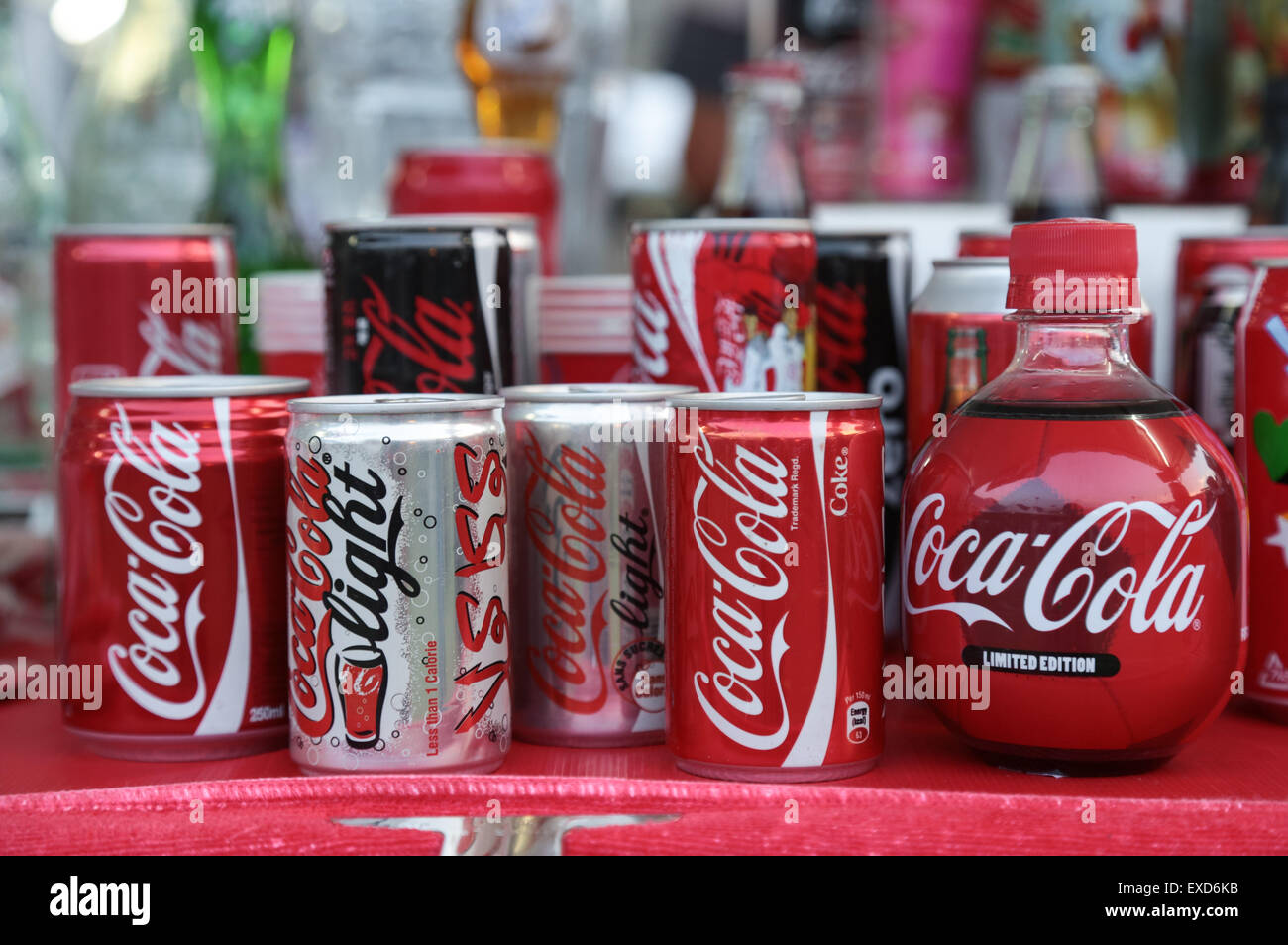 Coca-Cola, allgemein bekannt als Koks, in seinen verschiedenen Formen ...