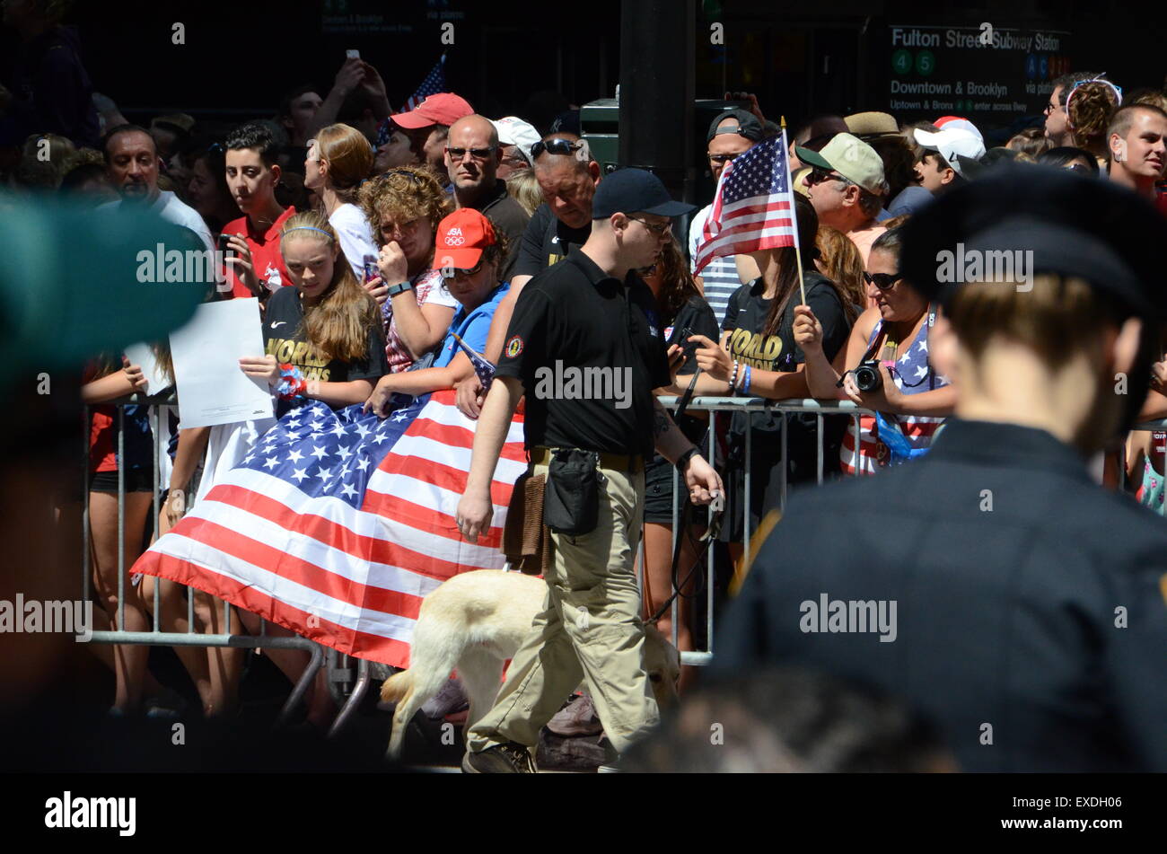 weibliche Frauen Polizei Polizei New york Stockfotografie - Alamy