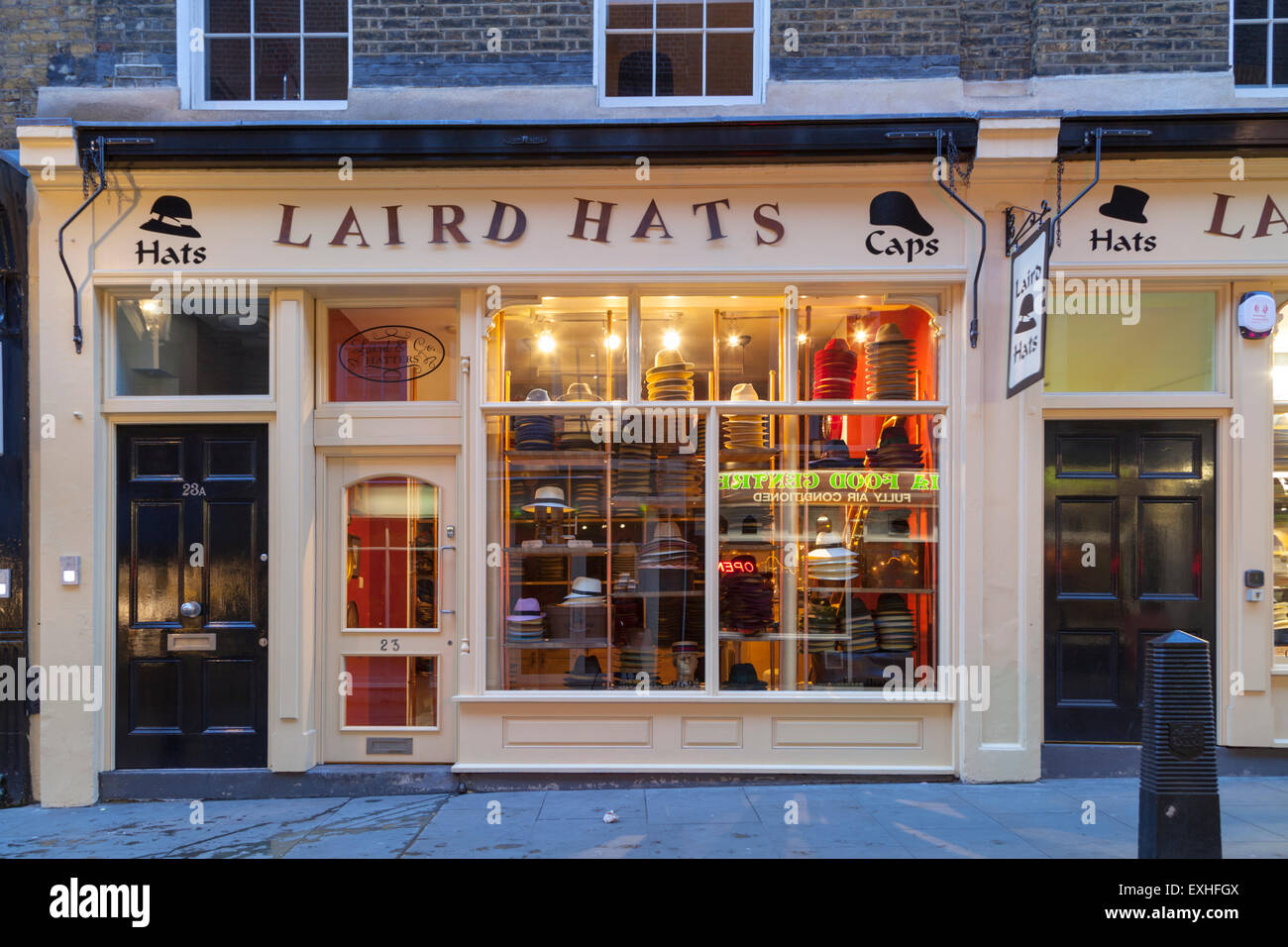 Kappe und Hut-Shop in Covent Garden in London Stockfotografie - Alamy