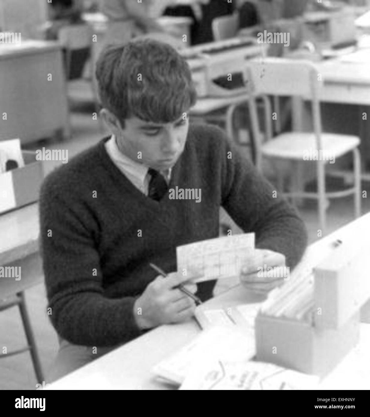 Dieses Foto zeigt Ron Hostetter an der 75th Street Elementary School ...