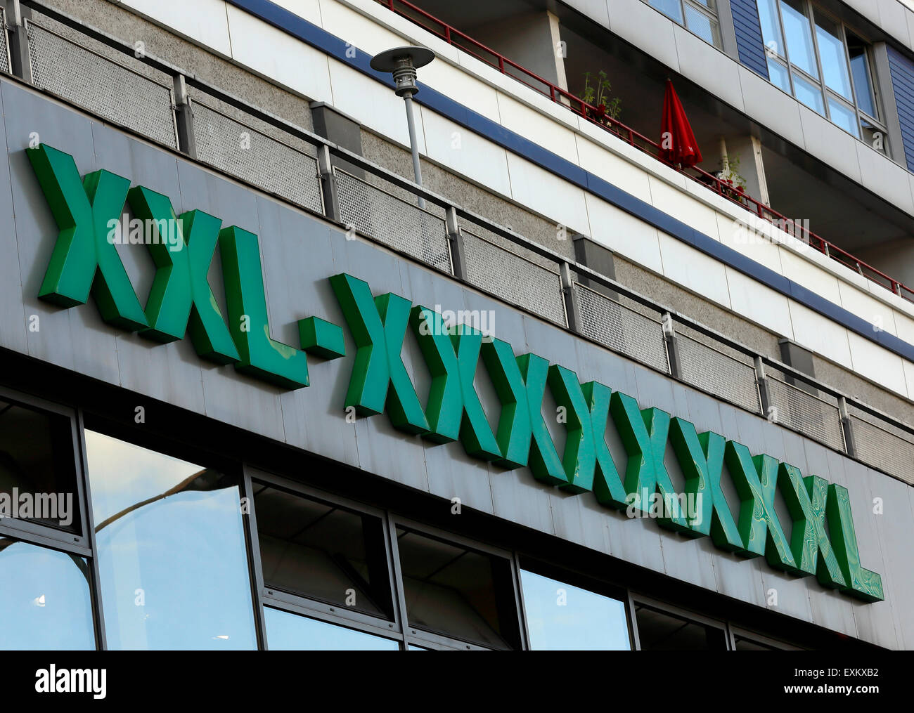 Extra large -Fotos und -Bildmaterial in hoher Auflösung – Alamy