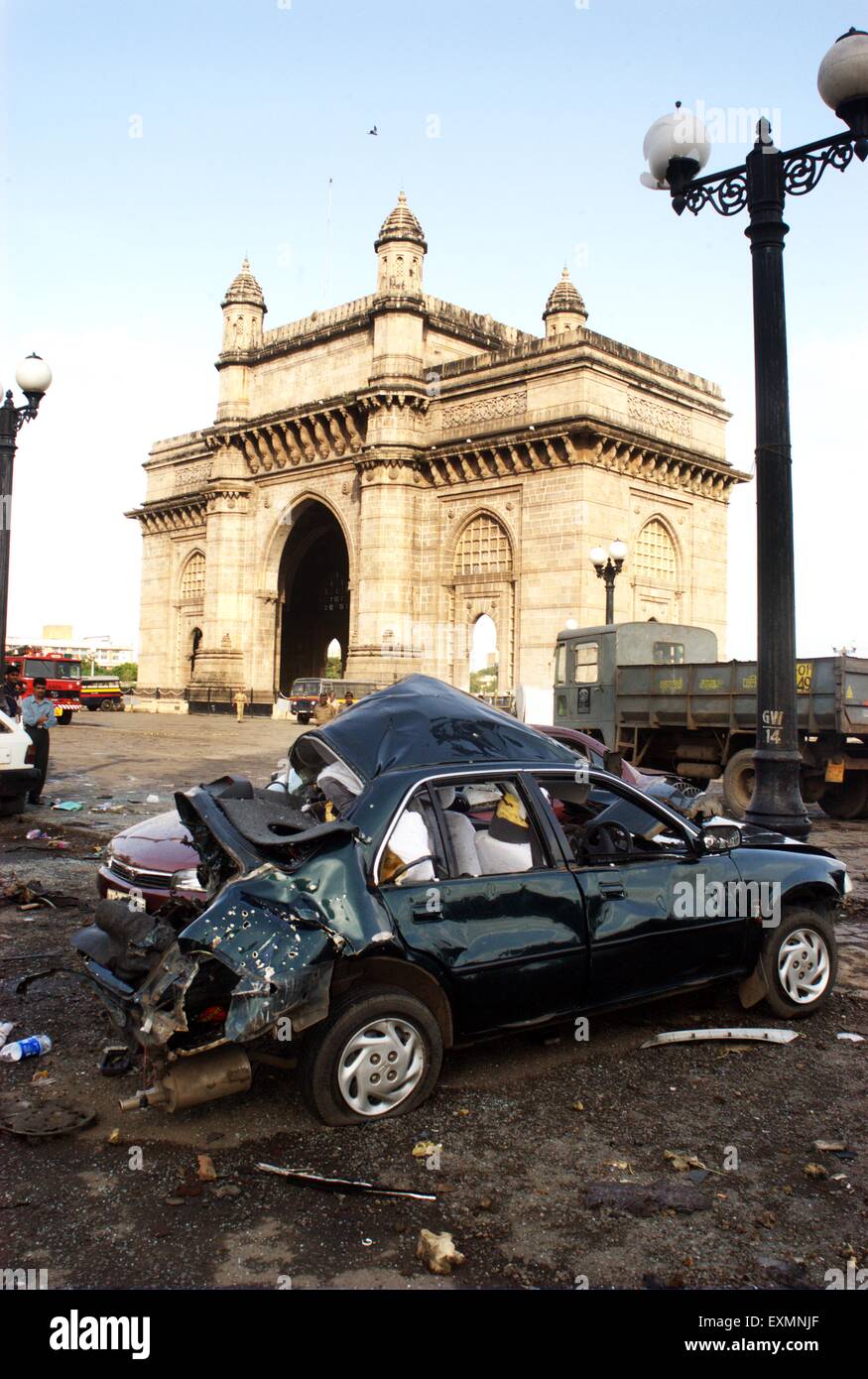 Car explosion -Fotos und -Bildmaterial in hoher Auflösung – Alamy