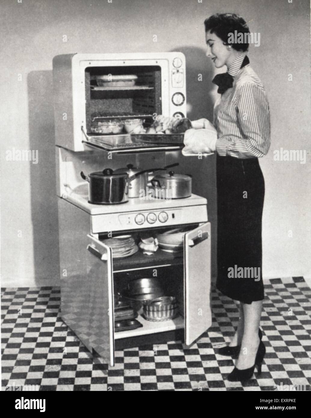 1950er Jahre UK Hausfrau Kochen Magazin Anzeige Stockfotografie - Alamy