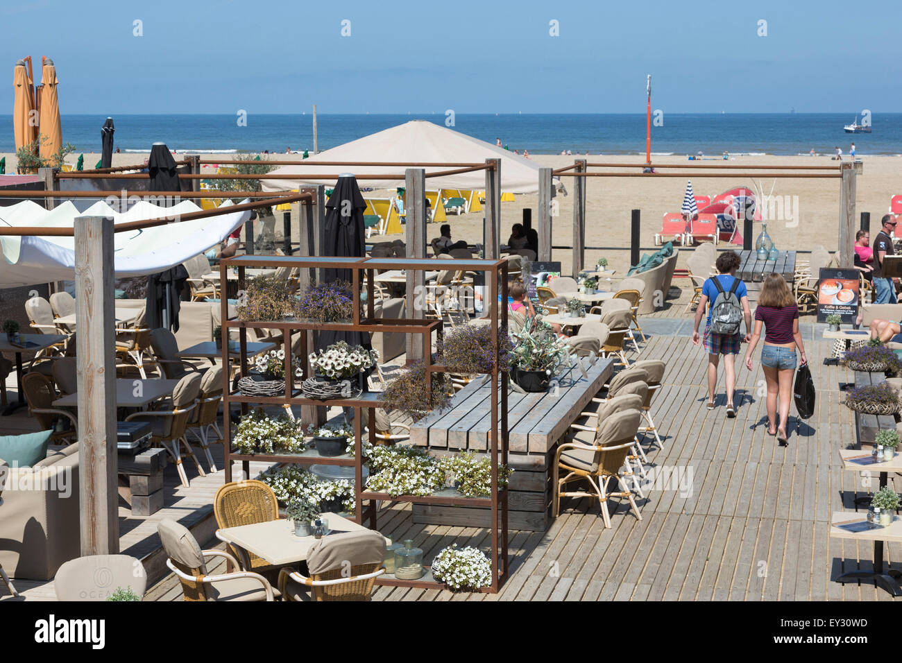 Beach bar scheveningen den haag -Fotos und -Bildmaterial in hoher ...