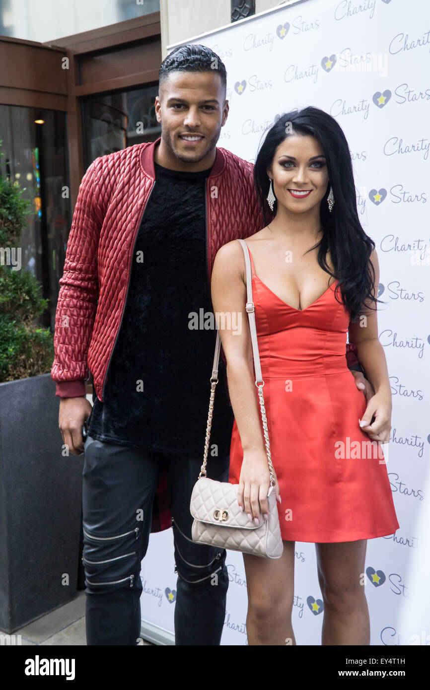 London, UK. 21. Juli 2015. Fußballer Luis Morrison und ehemalige Miss ...