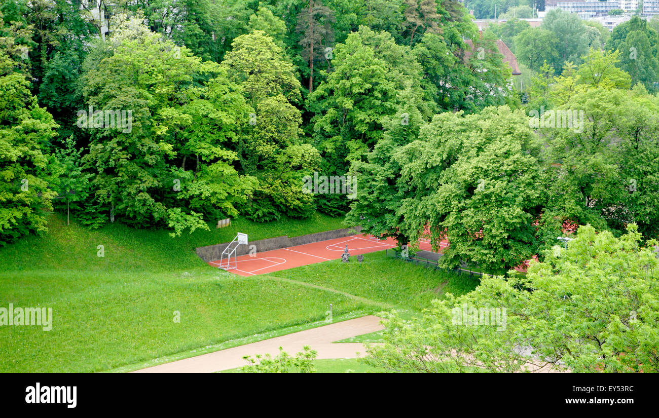 Wald in der schweiz -Fotos und -Bildmaterial in hoher Auflösung – Alamy
