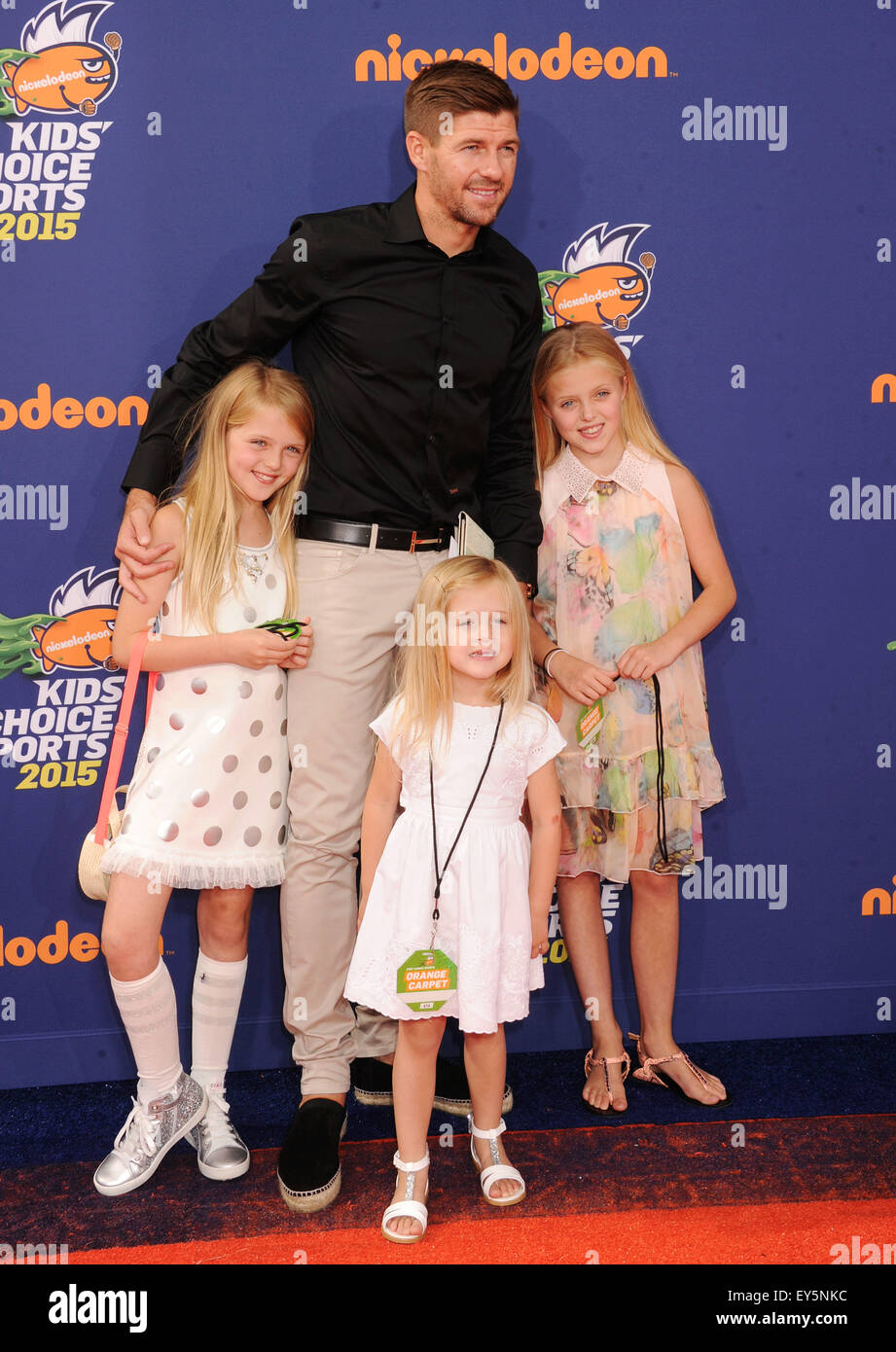 STEVEN GERRARD UK Fußballer und Töchter Lilly-Ella Gerrard, Lexie ...