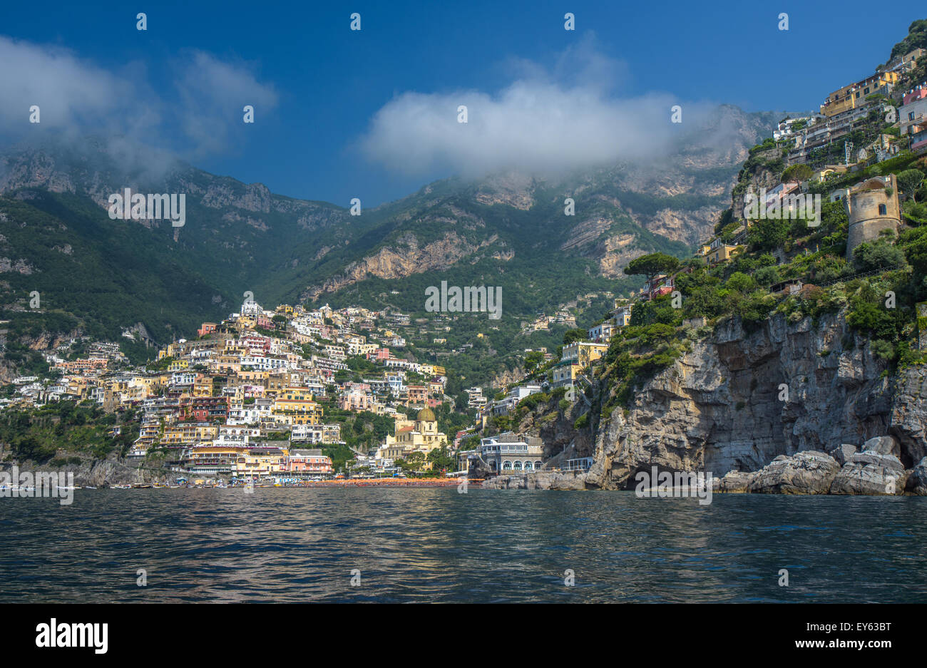 Kleine Stadt Positano, Amalfiküste, Kampanien, Italien Stockfotografie ...