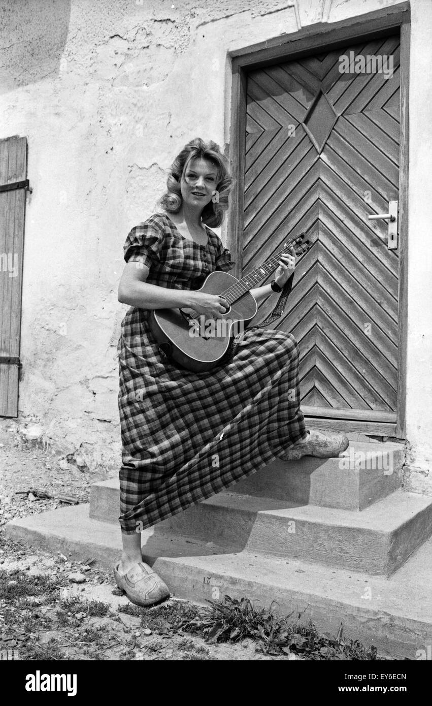 Deutsche Fictitious character Anke Syring, Deutschland 1970er Jahre ...