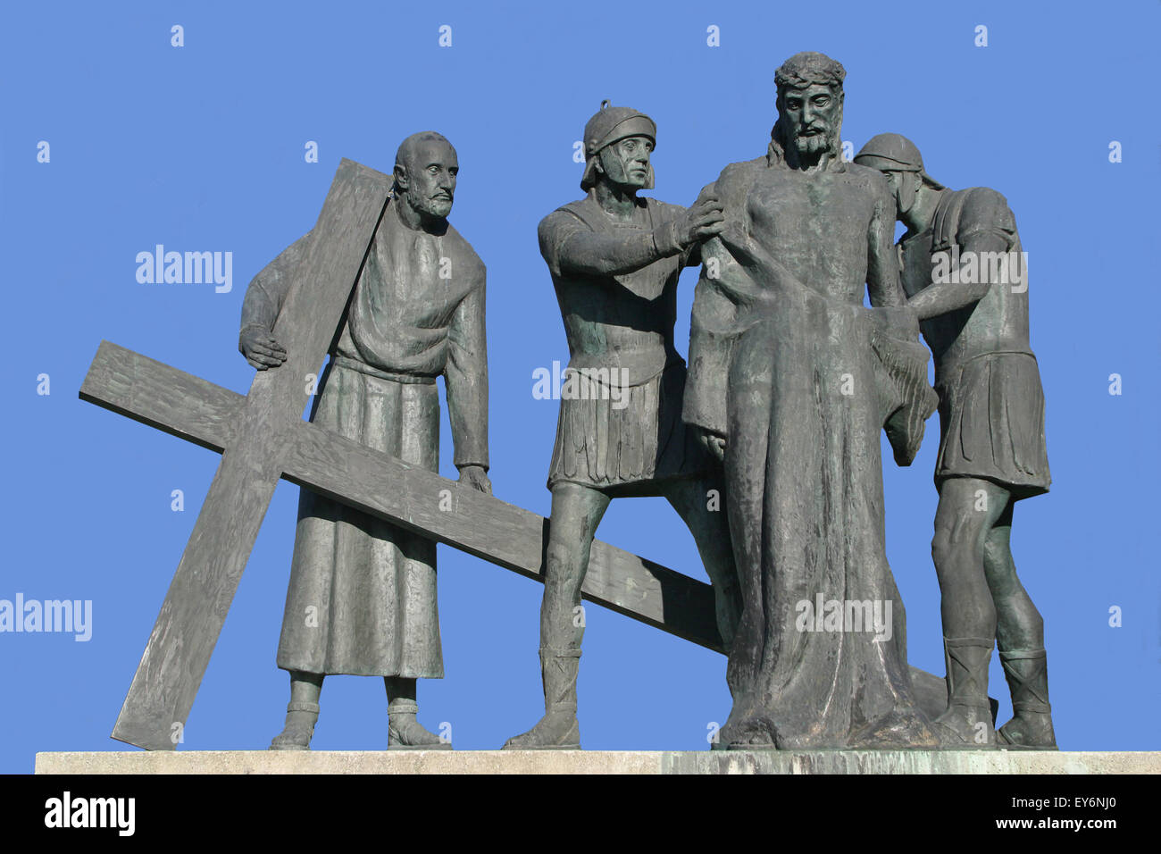 10th stations cross jesus stripped -Fotos und -Bildmaterial in hoher ...