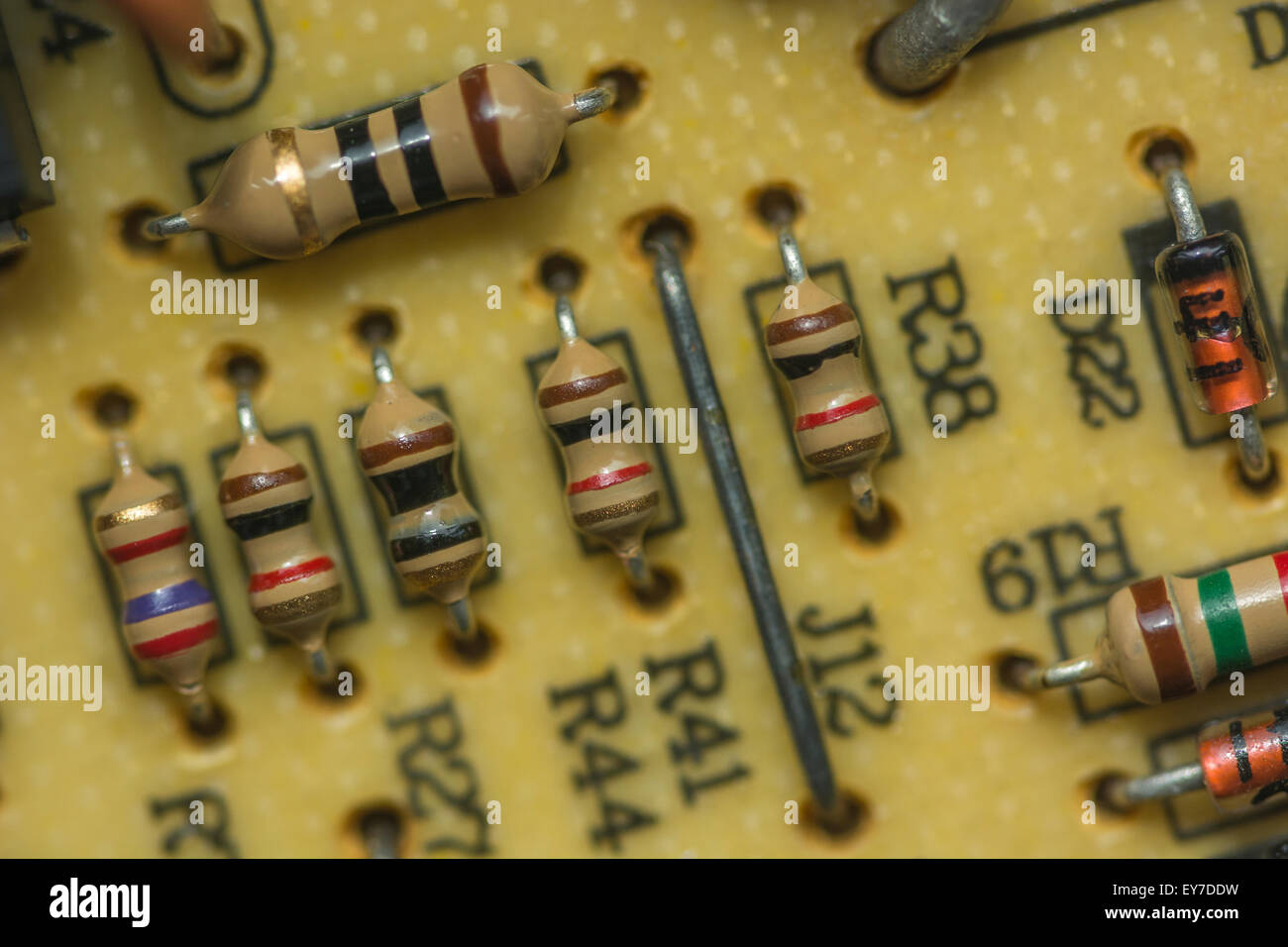 Resistors pcb -Fotos und -Bildmaterial in hoher Auflösung – Alamy