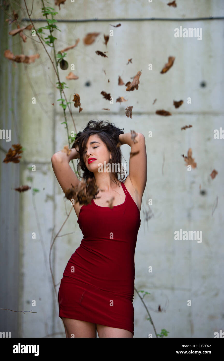 Ein schwül dralle voller Figur Brünette braune kurzhaarige Frau Mädchen ...