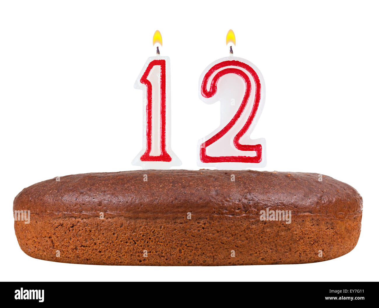 Geburtstagskuchen 12 kerzen -Fotos und -Bildmaterial in hoher Auflösung ...