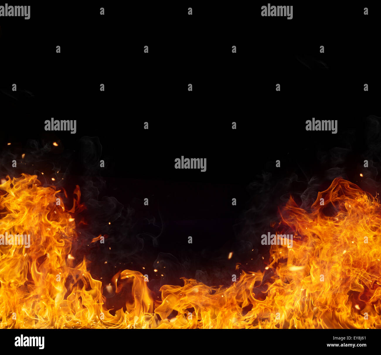 Feuer flammen von kraftstoff -Fotos und -Bildmaterial in hoher ...