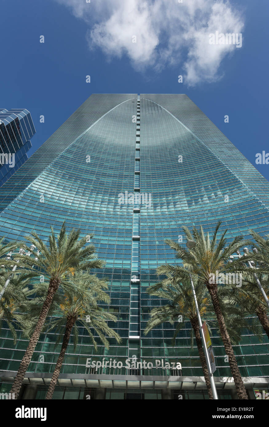 BRICKELL ARCH (© KOHN PDERSEN FOX 2004) ESPIRITO SANTO PLAZA BRICKELL ...