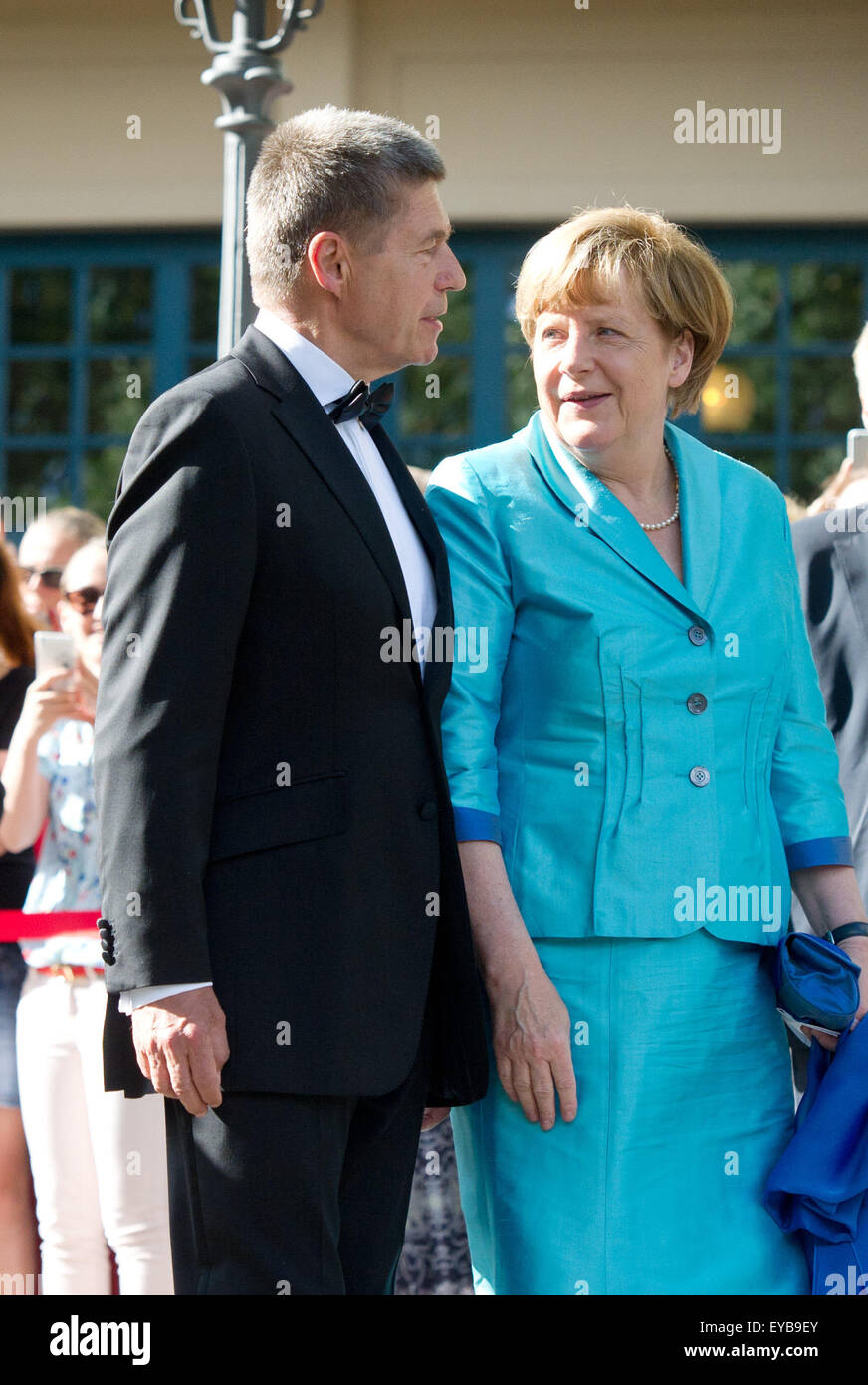 Bayreuth, Deutschland. 25. Juli 2015. Bundeskanzlerin Angela Merkel und ...