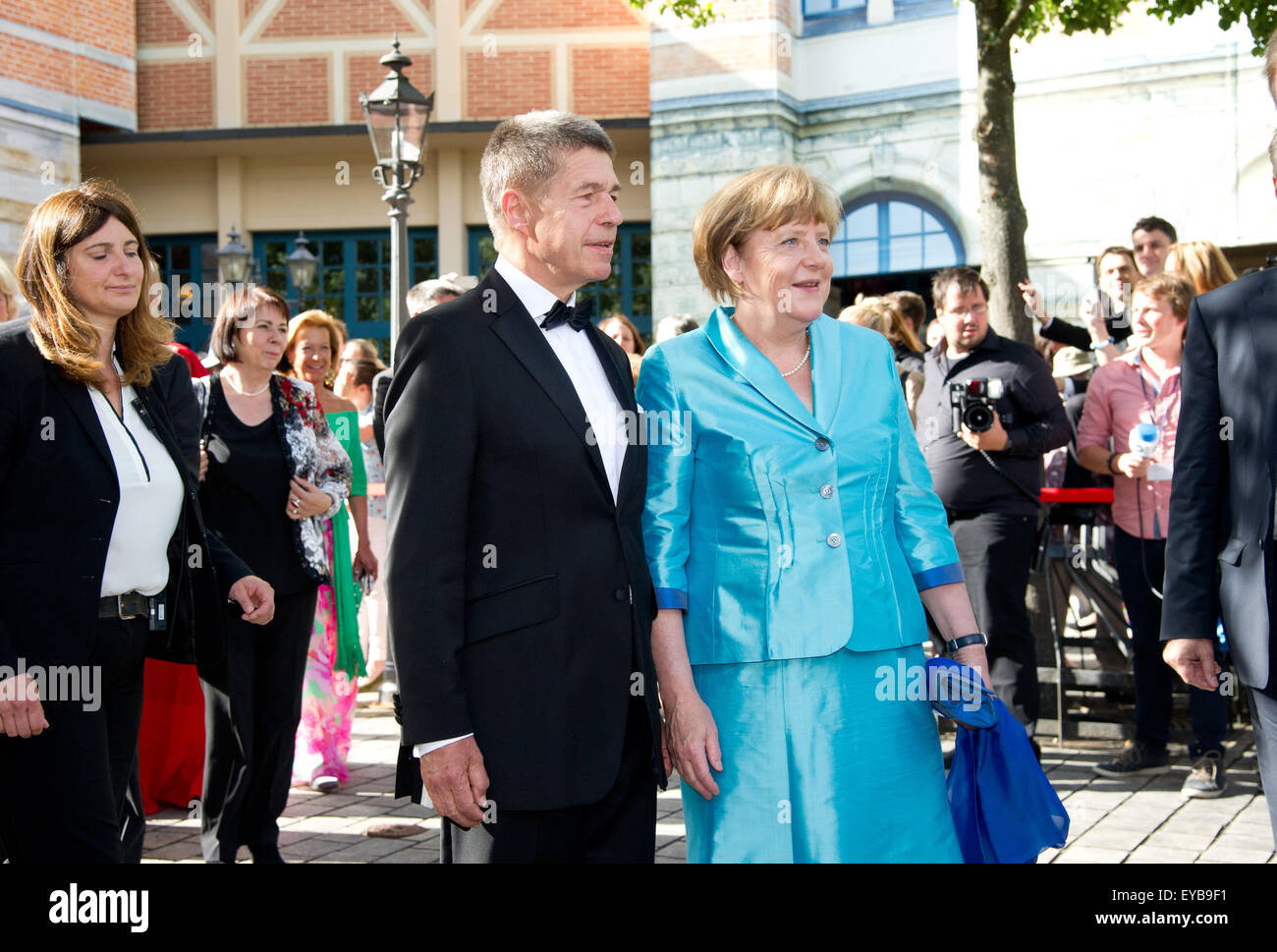 Bayreuth, Deutschland. 25. Juli 2015. Bundeskanzlerin Angela Merkel und ...