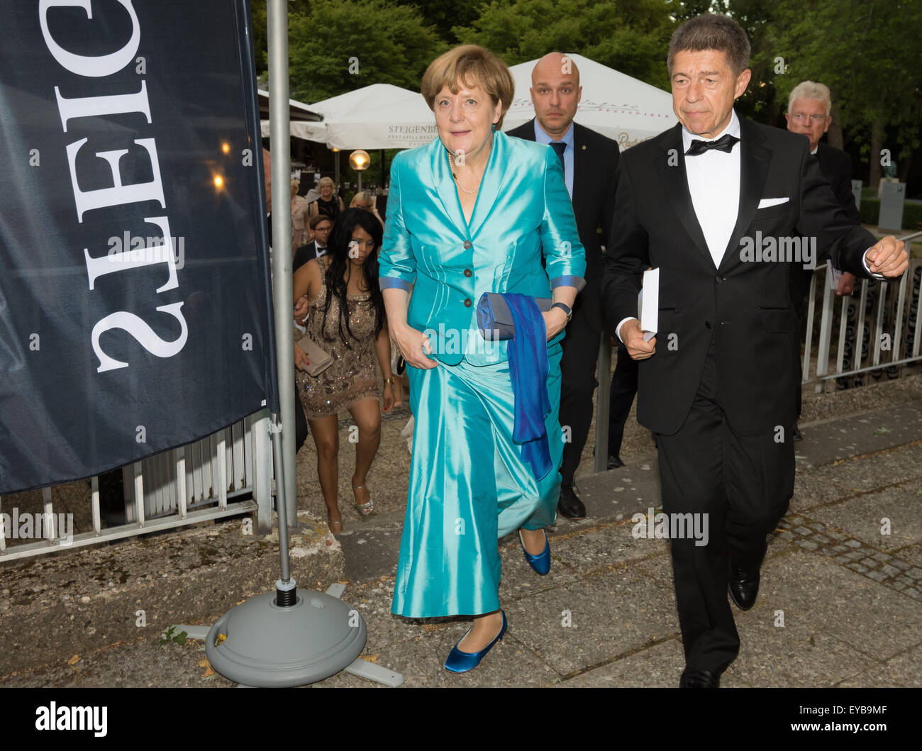 Bayreuth, Deutschland. 25. Juli 2015. Bundeskanzlerin Angela Merkel und ...