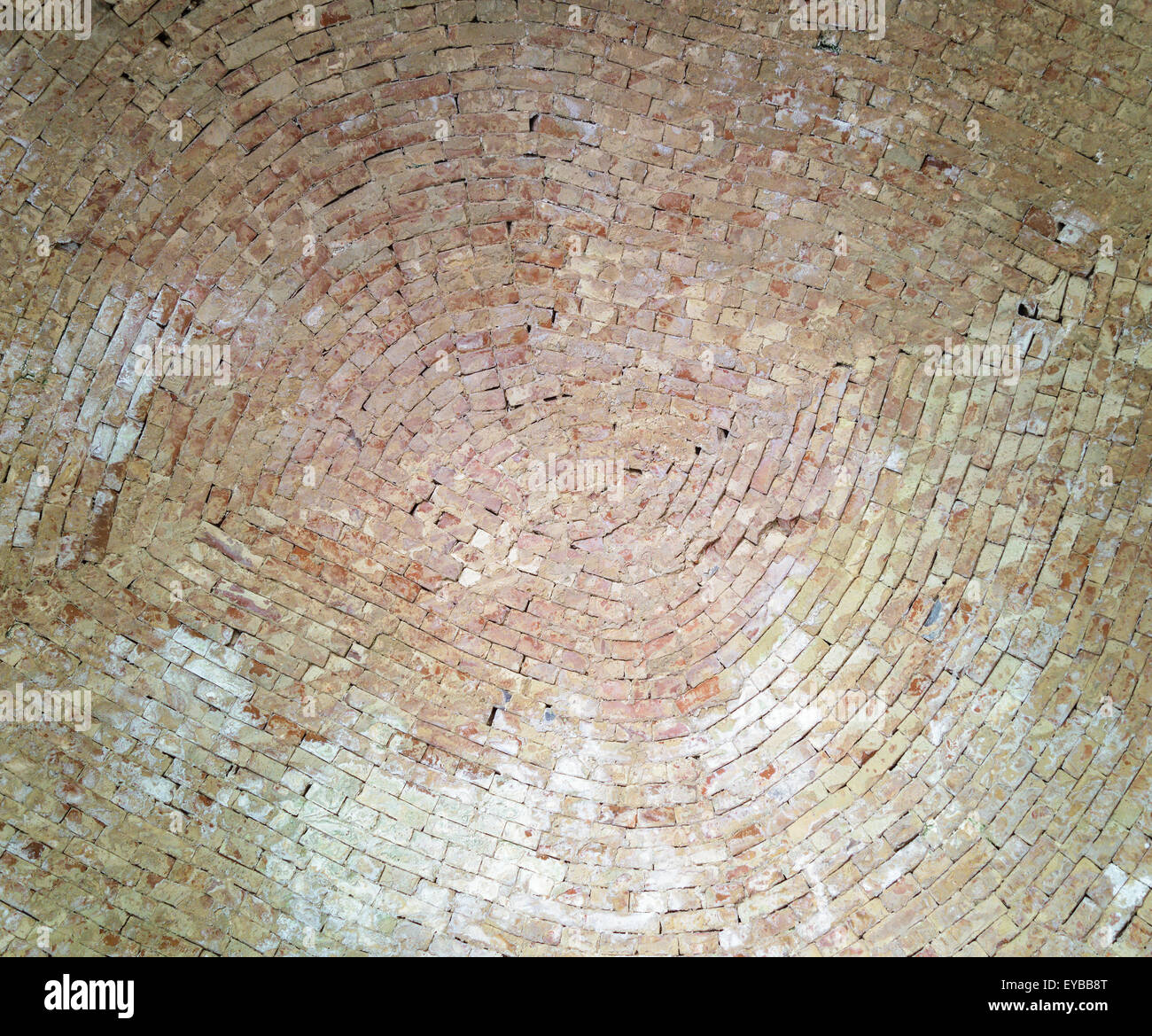 Mauerwerk bogen -Fotos und -Bildmaterial in hoher Auflösung – Alamy