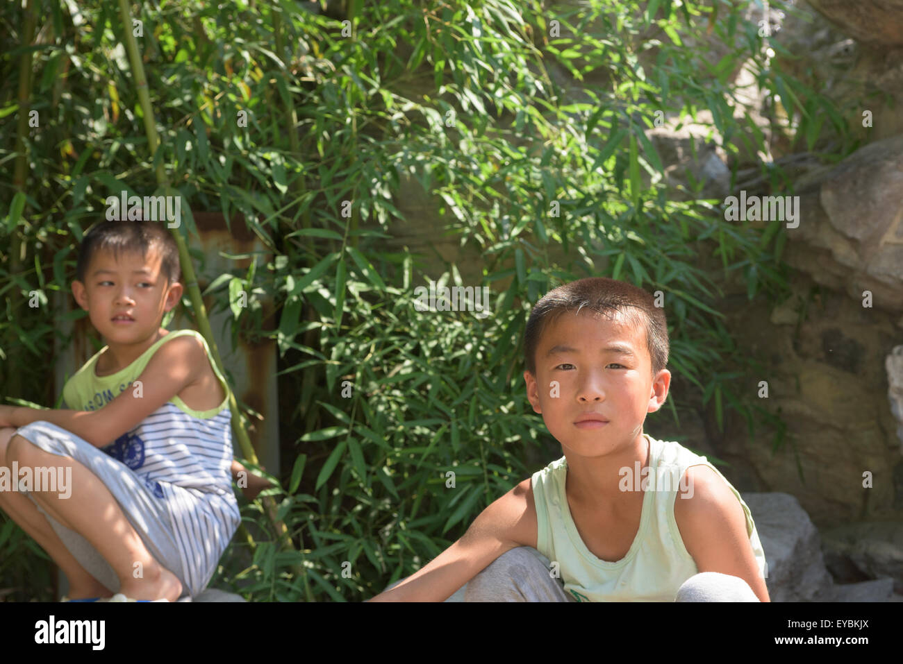 Chinese boys -Fotos und -Bildmaterial in hoher Auflösung – Alamy