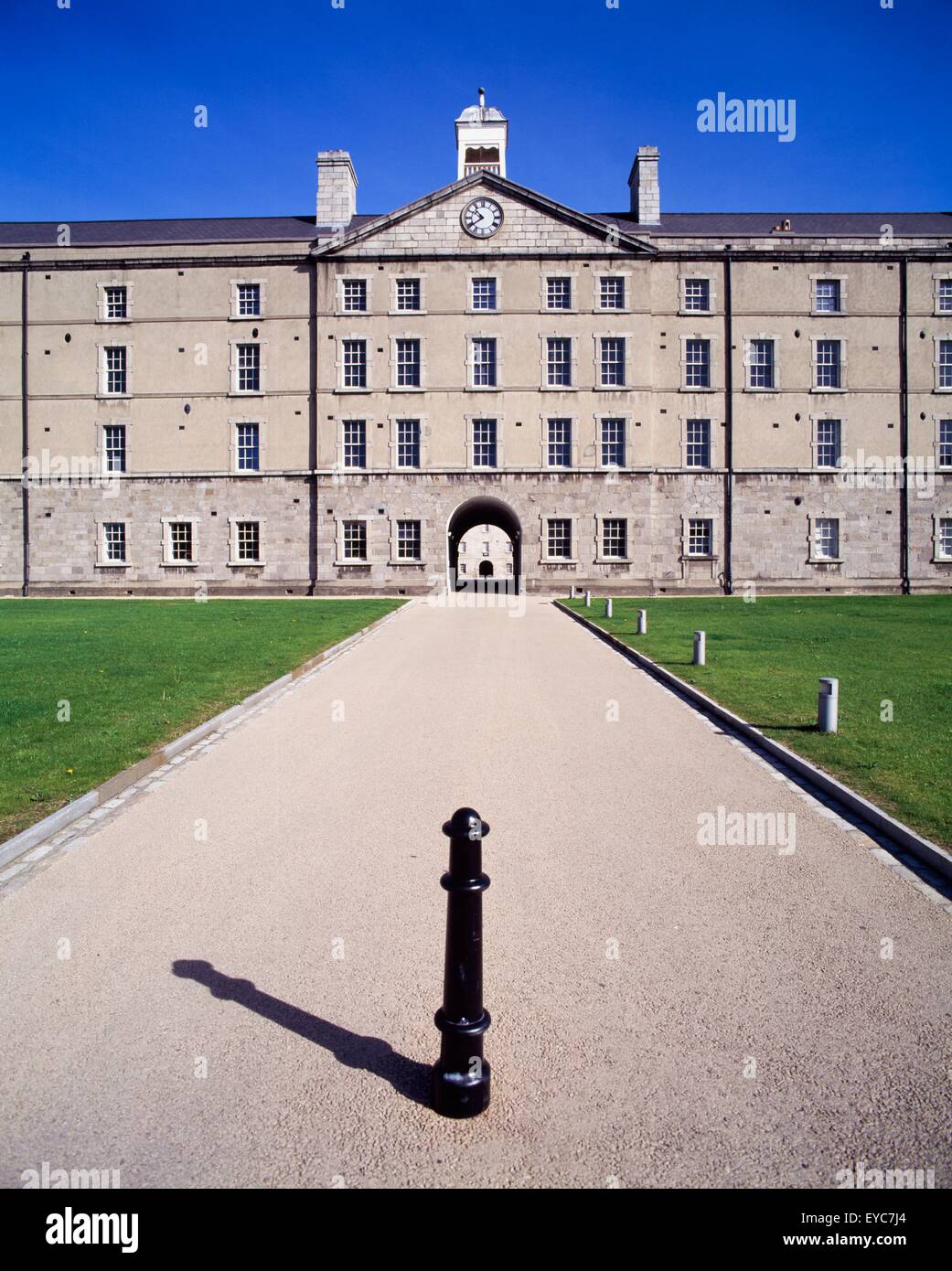 Nationalmuseum, Collins Barracks, Dublin, Irland; Ehemalige Kaserne ist ...