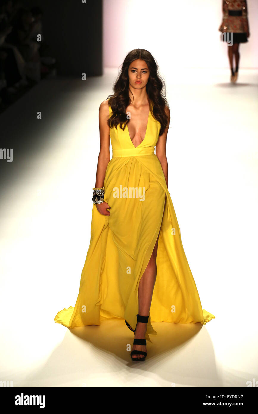 Modelabel Dimitri präsentiert seine neueste Kollektion, 9. Juli 2015 in ...