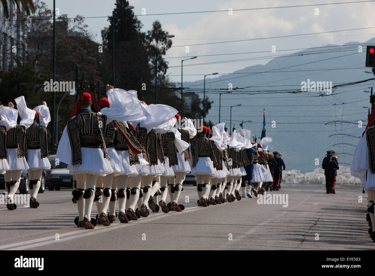 Evzonen Infanterie, Stechschritt auf Vassilisis Sofias Avenue, Kolonaki ...