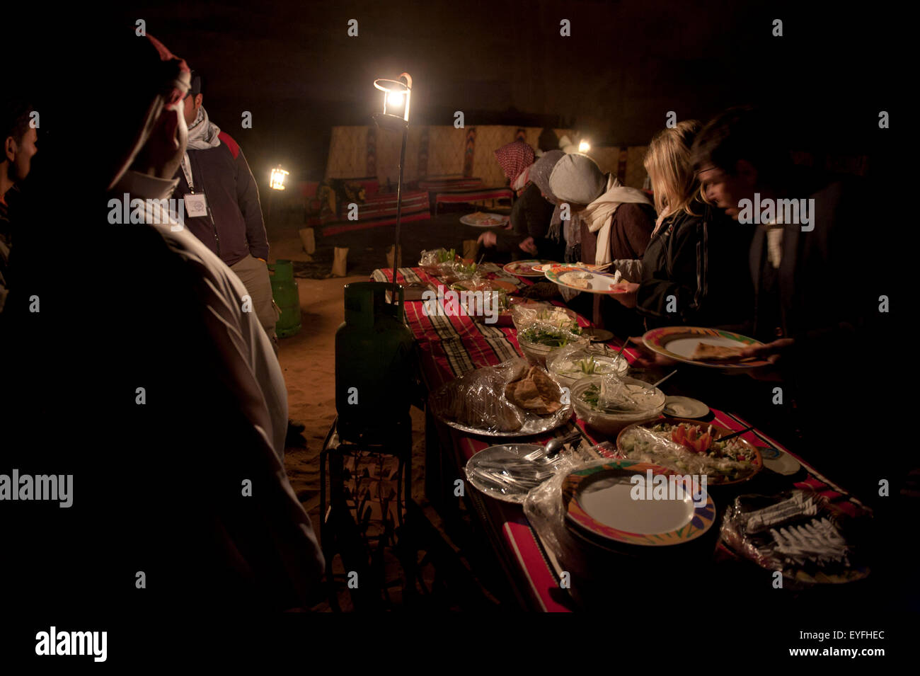 Beduine gruppe -Fotos und -Bildmaterial in hoher Auflösung – Alamy