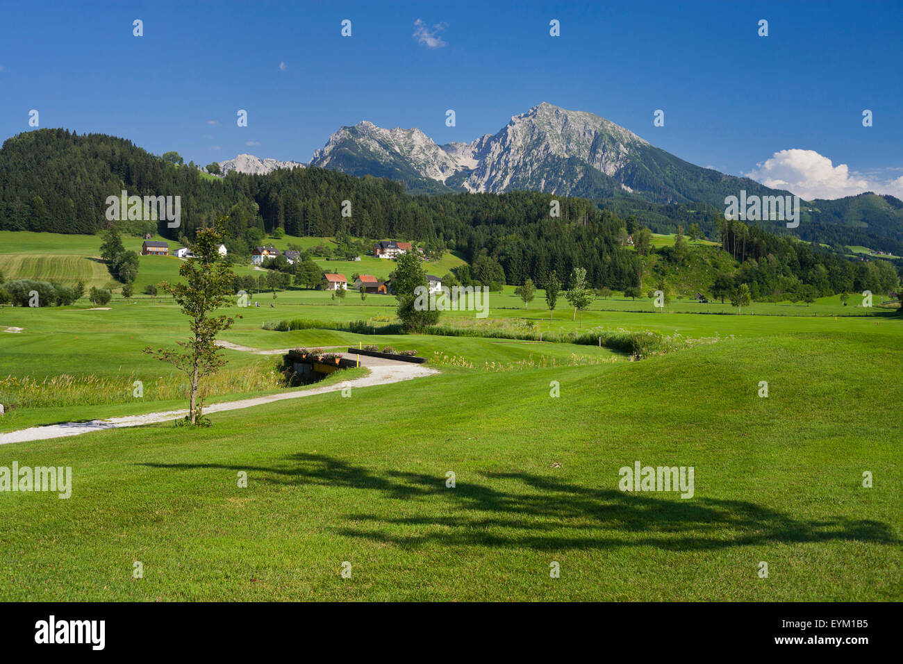Golfplatz mit Windischgarsten, Haller Wand, großer Pyhrgas, nördlichen ...